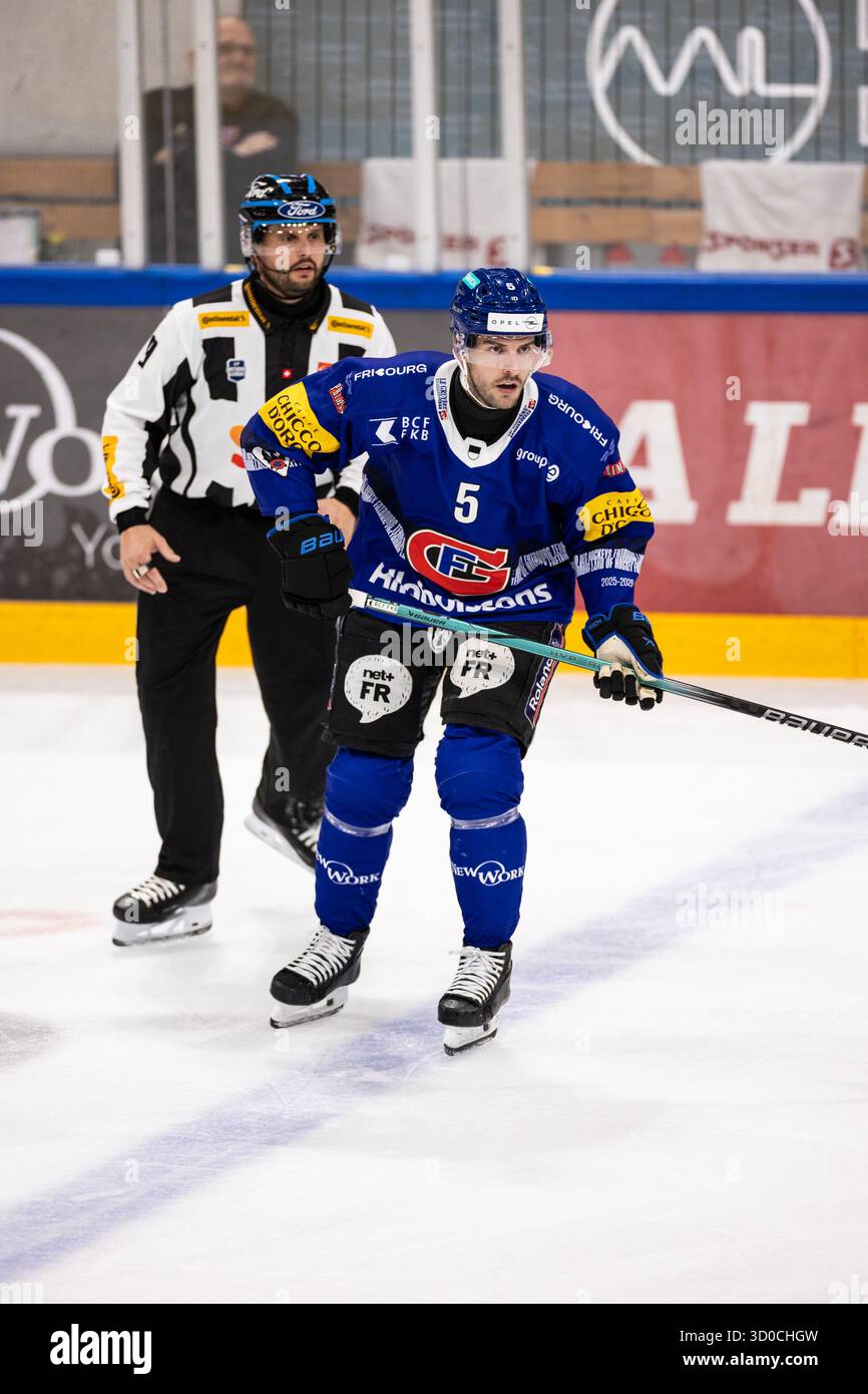 21/10/2025, Fribourg, BCF Arena, NL: Fribourg-Gottéron - EV Zug, #5 ...