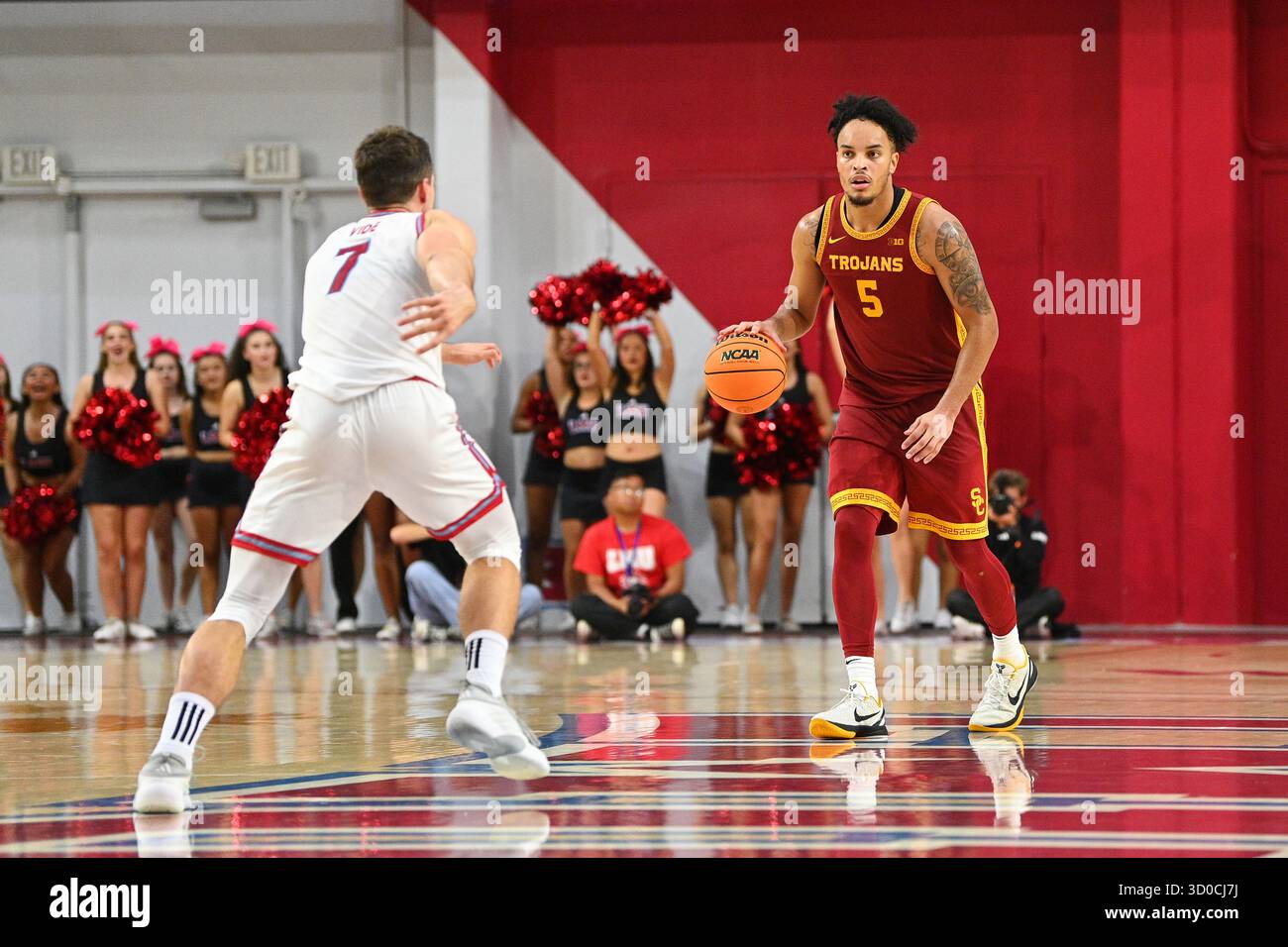 LOS ANGELES, CA - OCTOBER 18: USC Trojans forward Terrance Williams II ...
