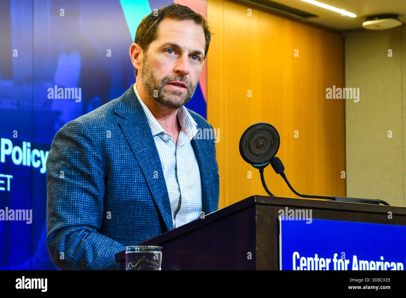 Iraq american foreign military policy hi-res stock photography and ...