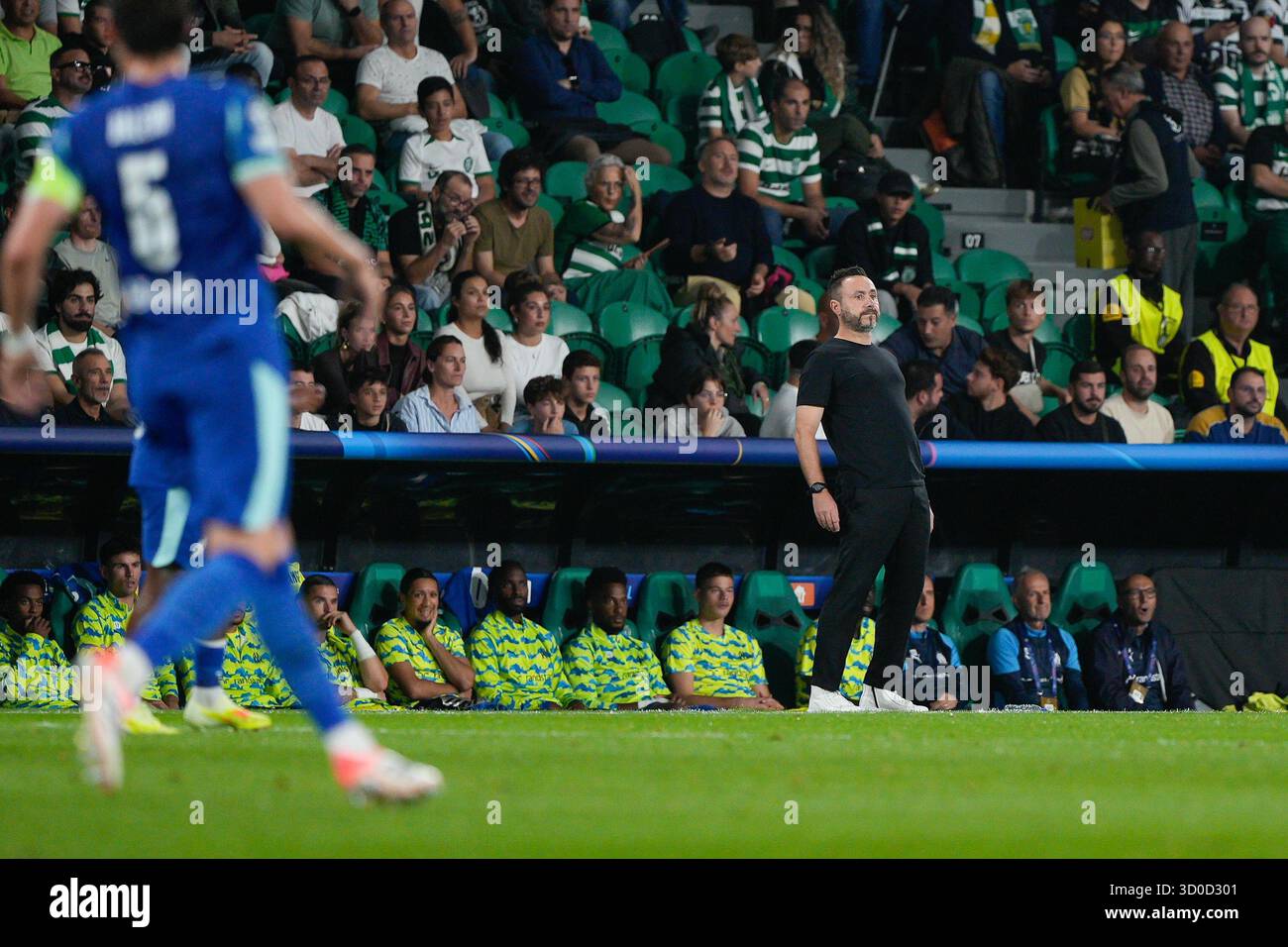 Roberto De Zerbi, Olympique Marseille Coach (C) seen during UEFA ...