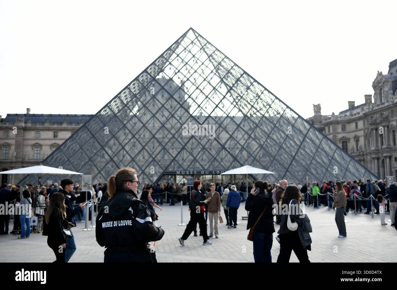 The louvre theft case hi-res stock photography and images - Alamy