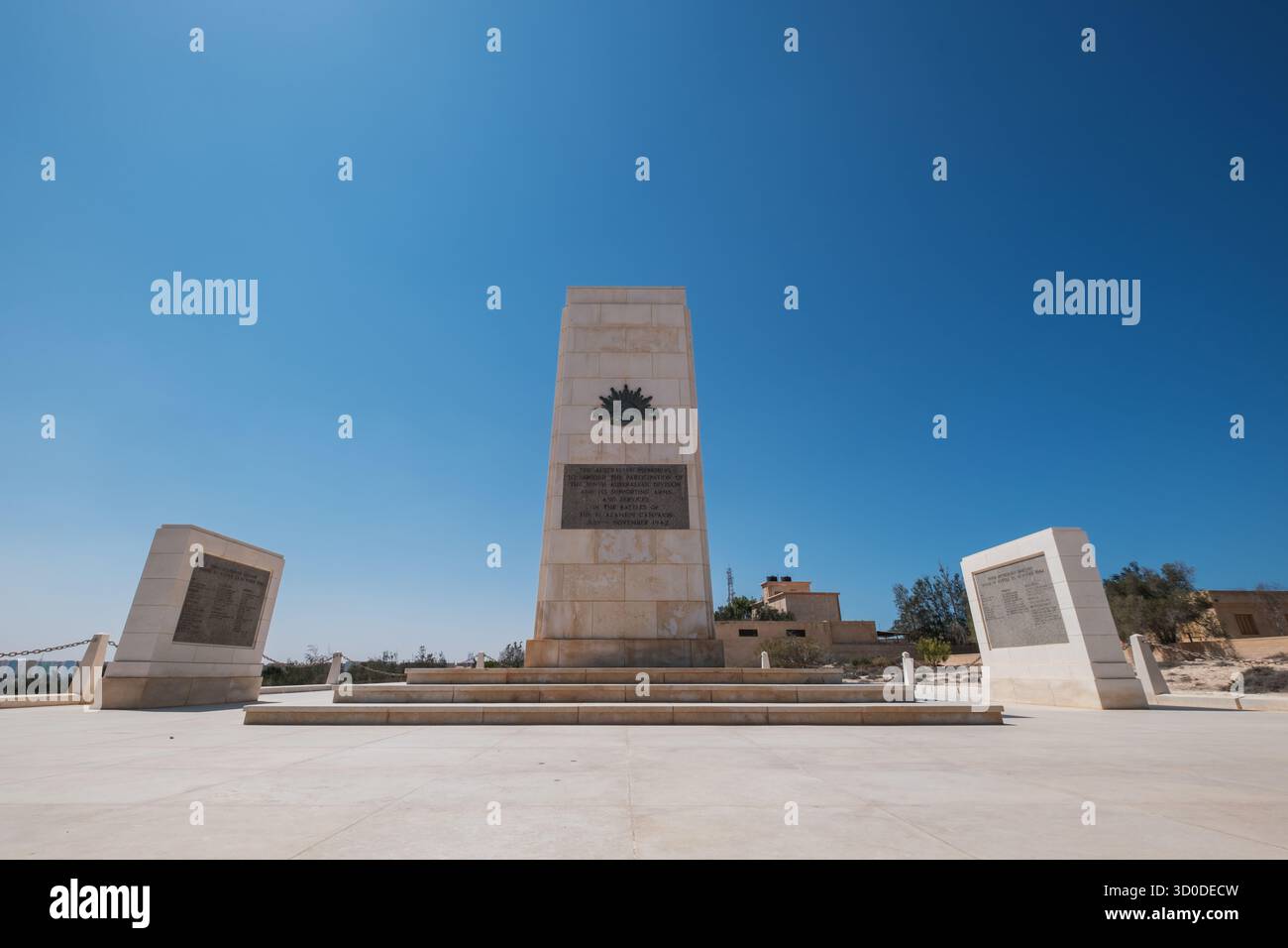 Memorial to fallen Australian soldiers in the Battle of Alamein WWII ...
