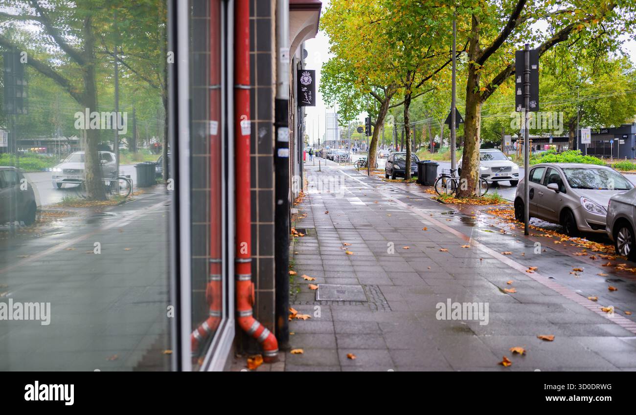 23 October 2025, Lower Saxony, Hanover: View of a crime scene on ...