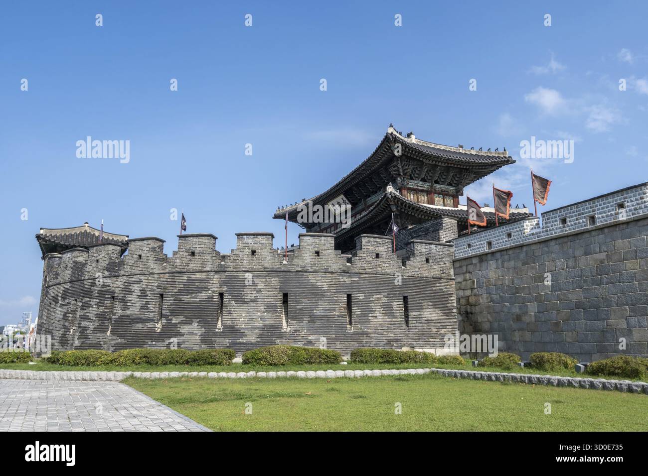 Janganmun Gate is one of the gates in Hwaseong Fortress in Suwon, South ...