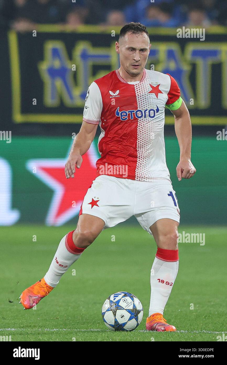 Bergamo, Italia. 22nd Oct, 2025. Slavia's Lukas Provod during the Uefa ...