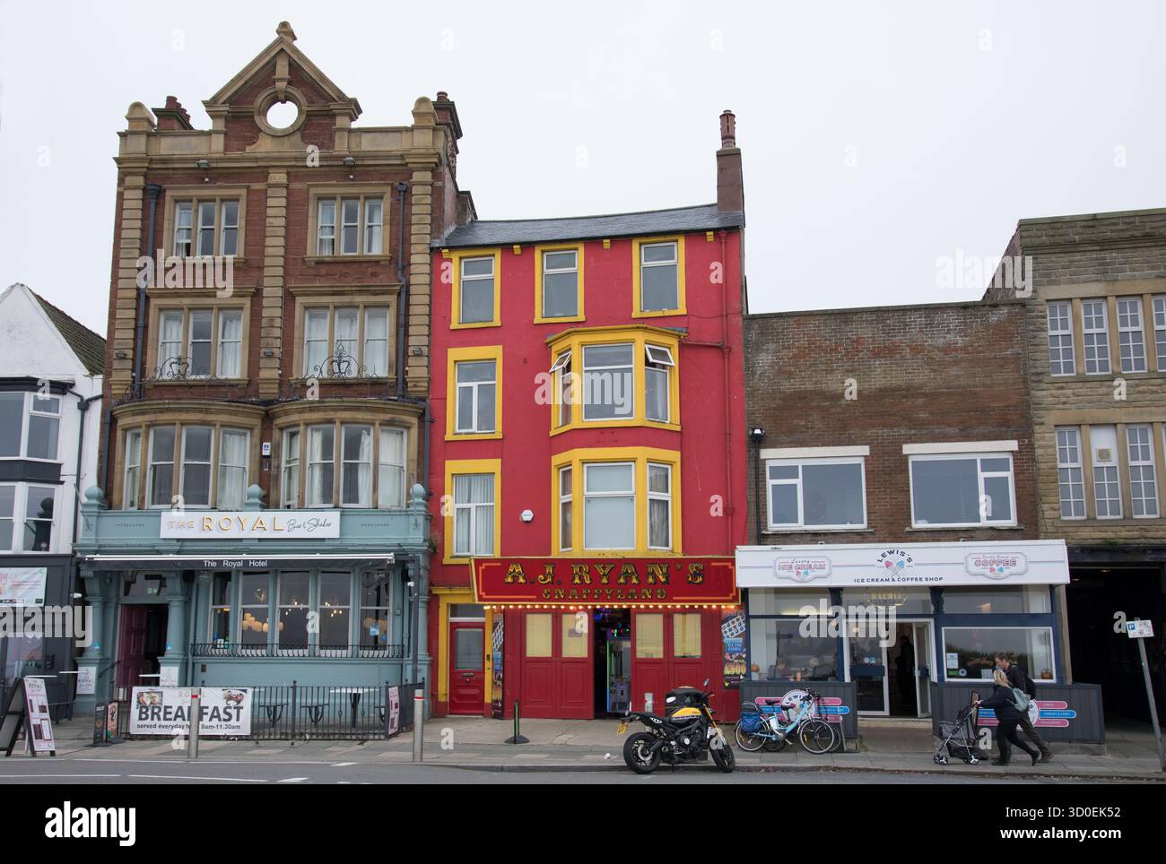 Amusement arcades morecambe hi-res stock photography and images - Alamy