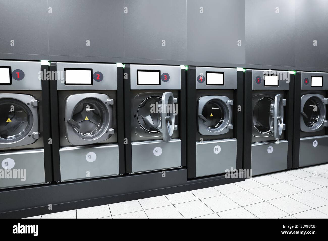 Washing machines stand hi-res stock photography and images - Alamy