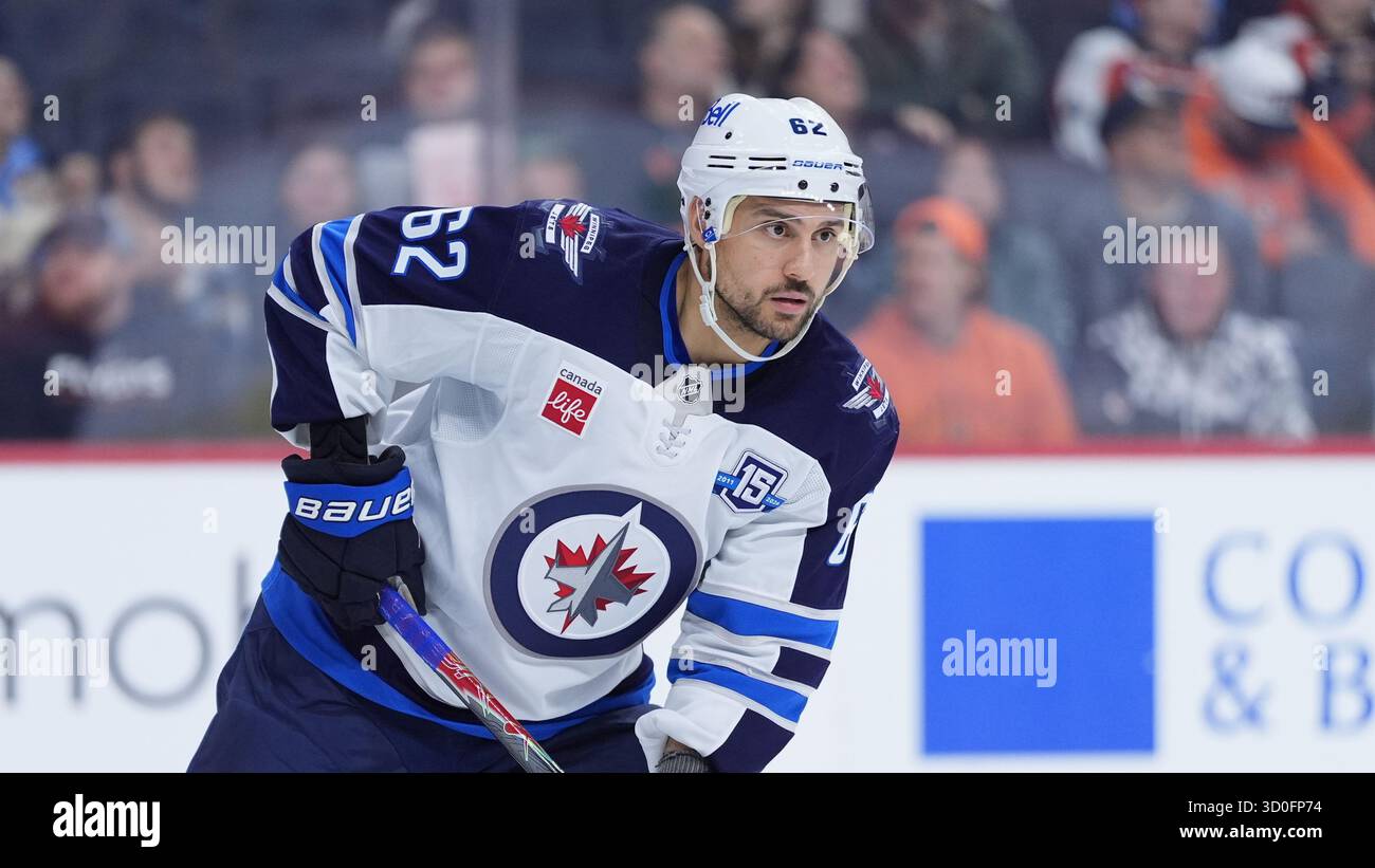 Winnipeg Jets' Nino Niederreiter plays during an NHL hockey game ...