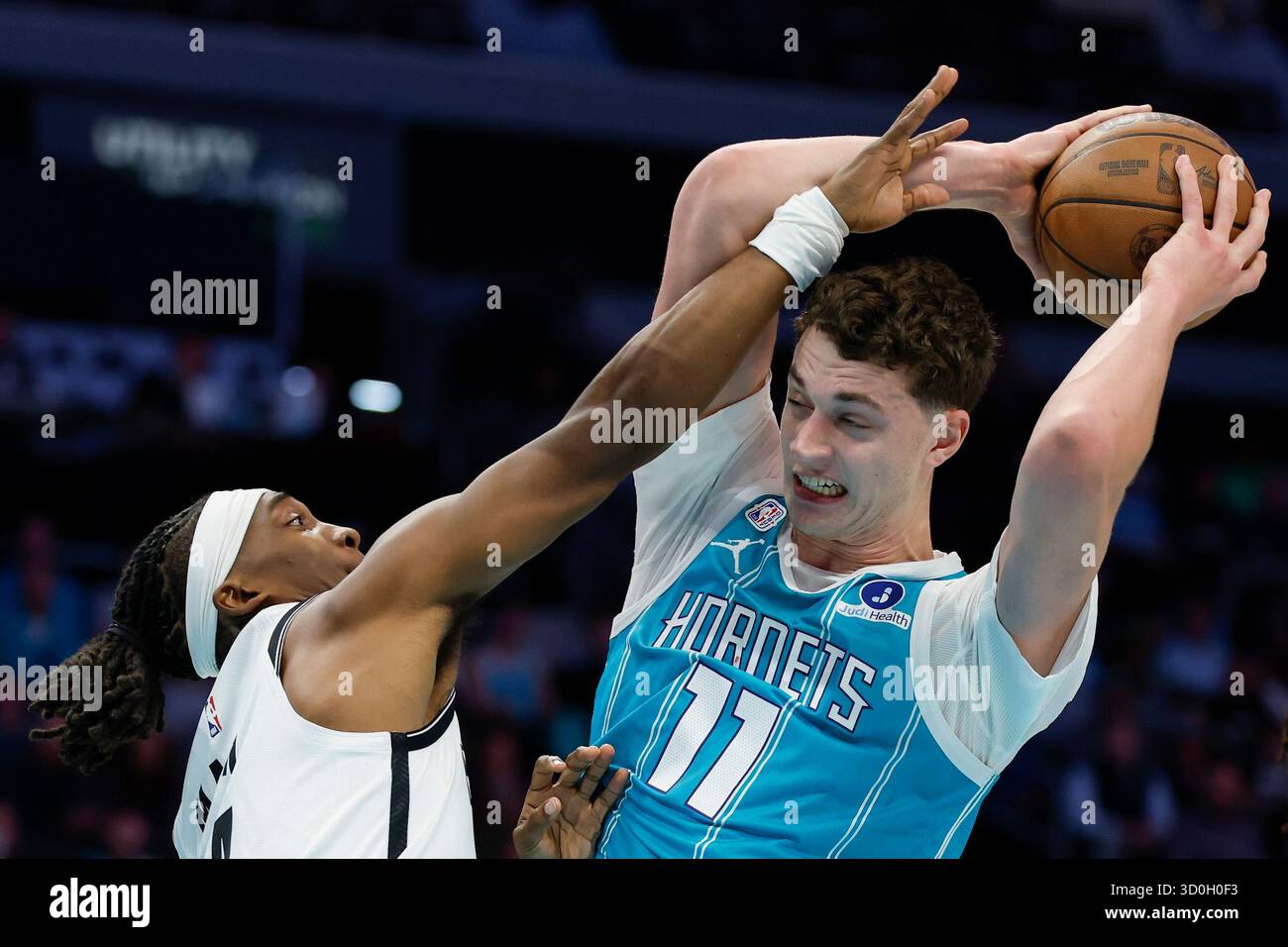 Charlotte Hornets center Ryan Kalkbrenner (11) shoots against Brooklyn ...