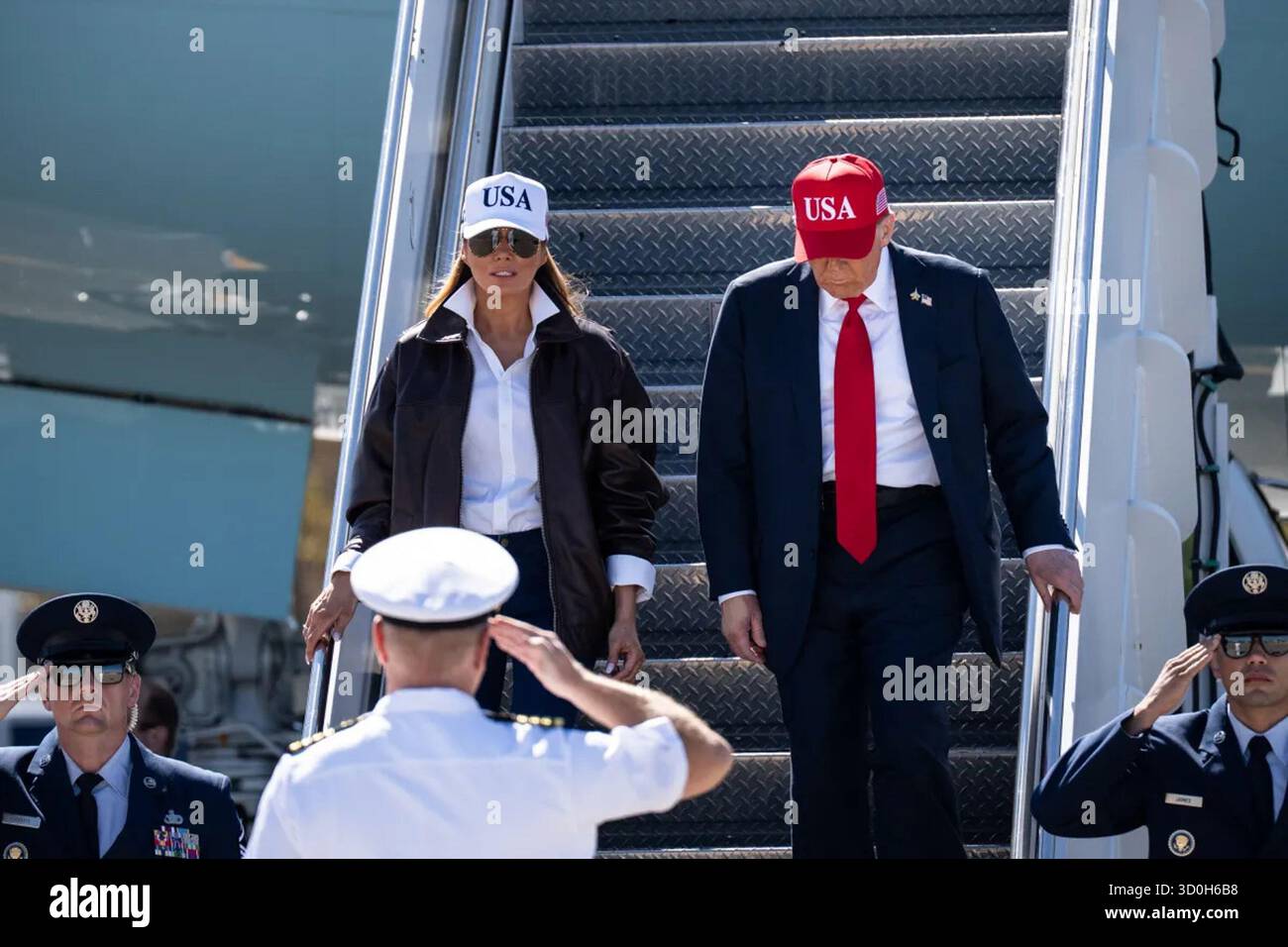 Melania trump american flag hi-res stock photography and images - Alamy