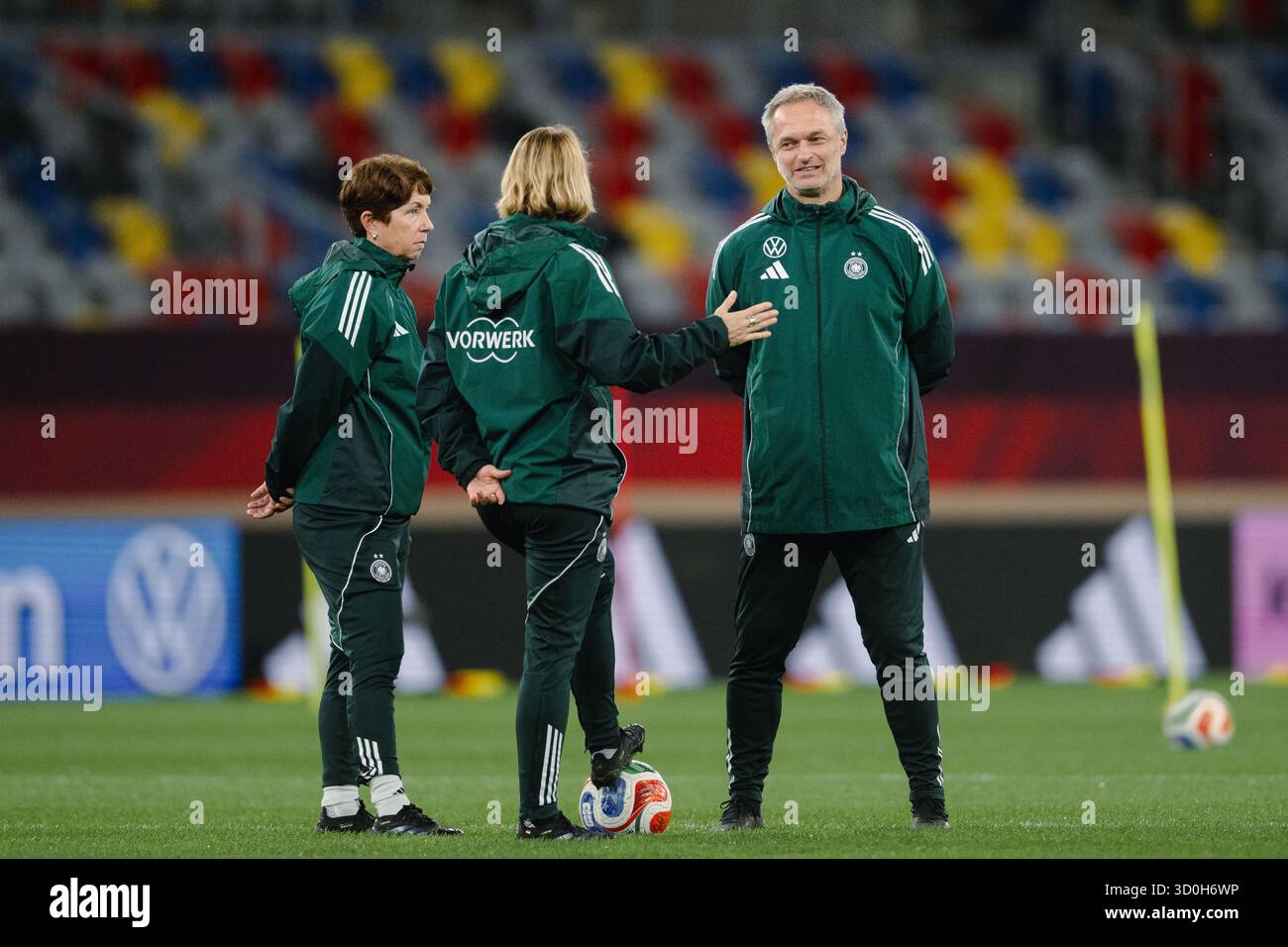 Duesseldorf, Germany. 23rd Oct, 2025. Soccer, women, Nations League ...