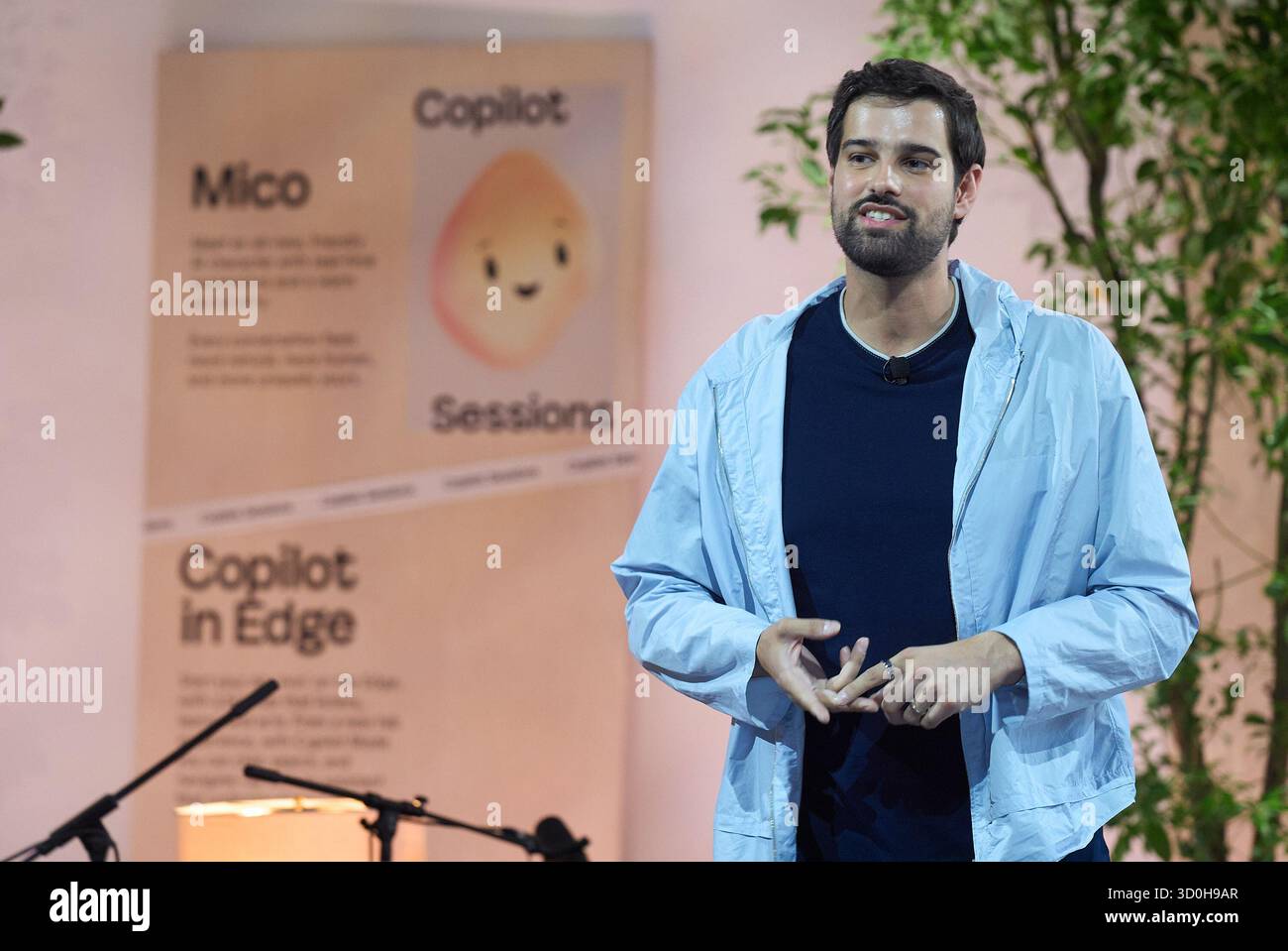 Jacob Andreou, CVP, Product and Growth, Microsoft AI, introduces Mico ...