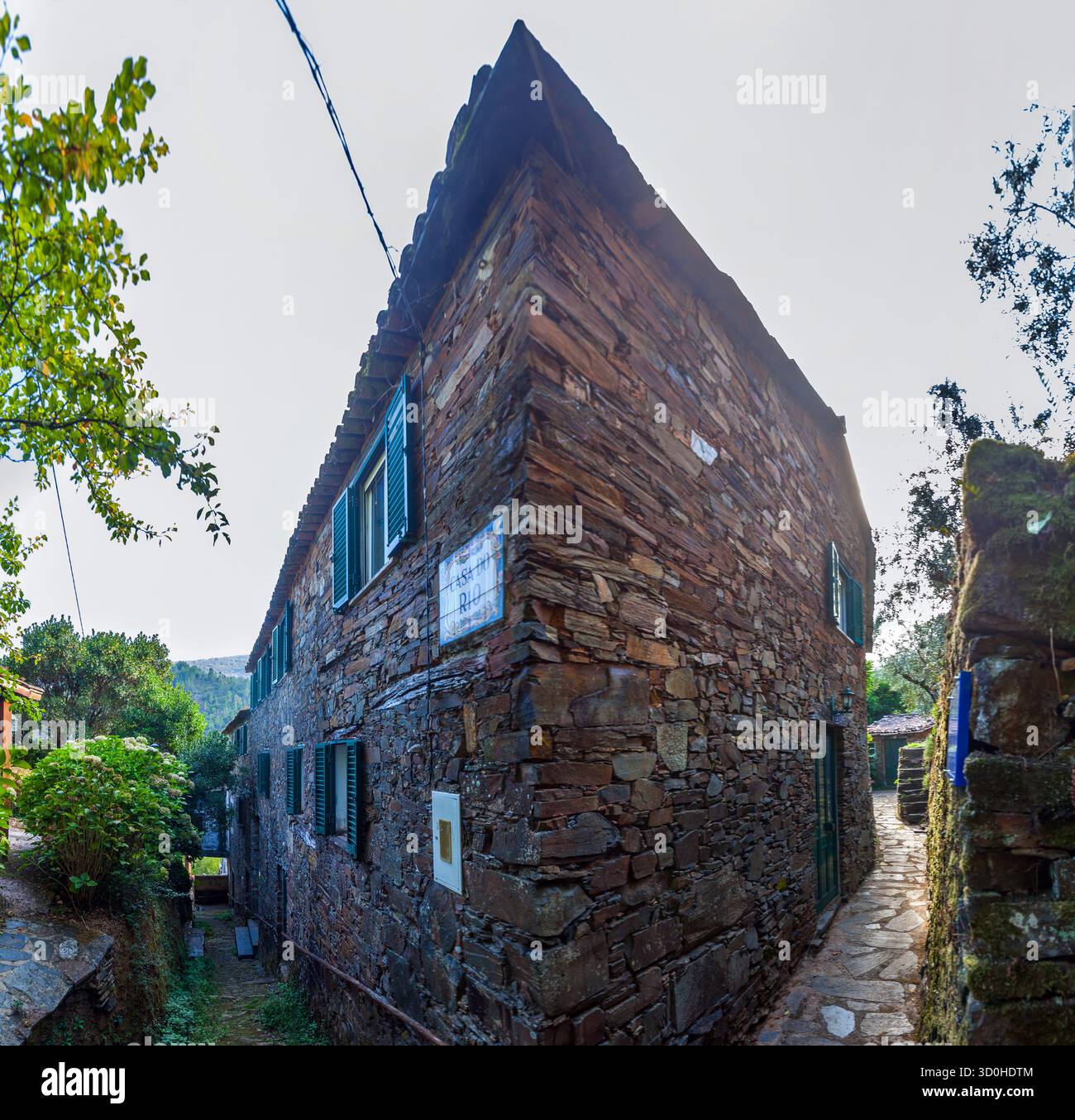Rustic multi story stone hi-res stock photography and images - Alamy