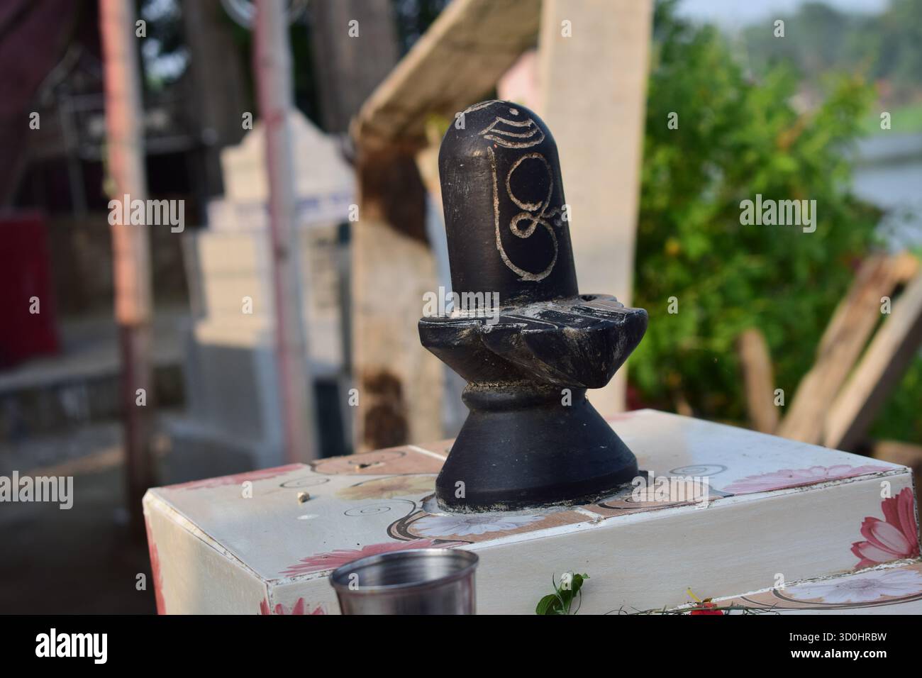 Lingam hi-res stock photography and images - Alamy