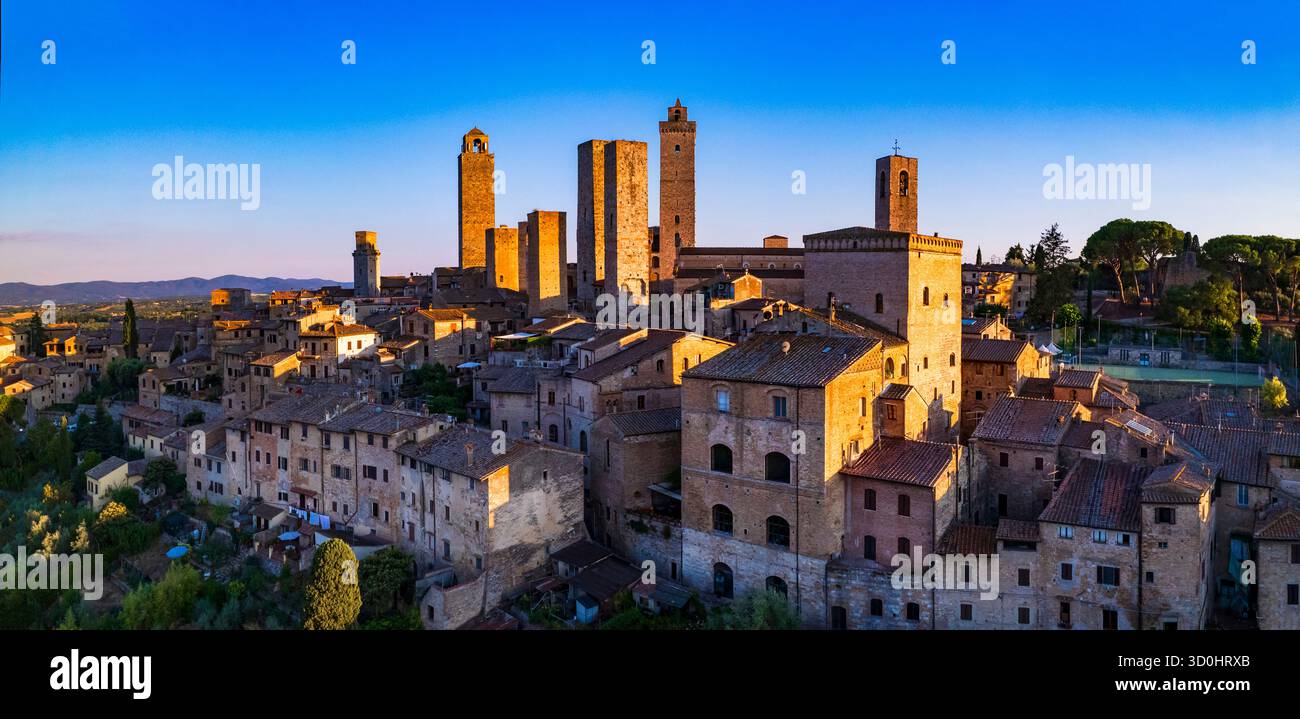 Sunset sky over tuscany hi-res stock photography and images - Alamy