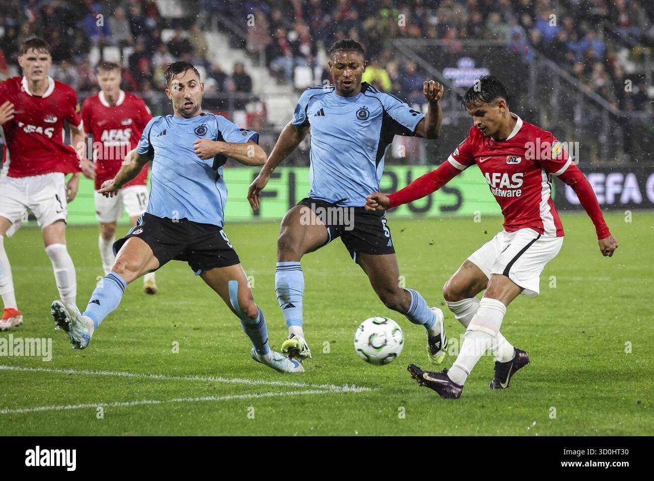 ALKMAAR - (l-r) Rahim Ibrahim of Slovan Bratislava and Weslley Patati ...