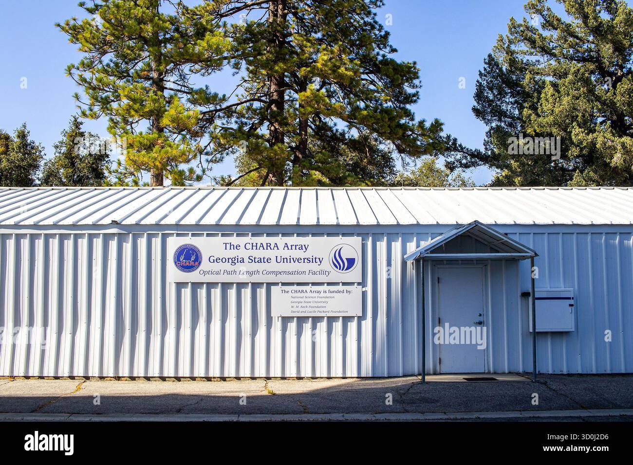 The CHARA Array (Center for High Angular Resolution Astronomy), a six ...