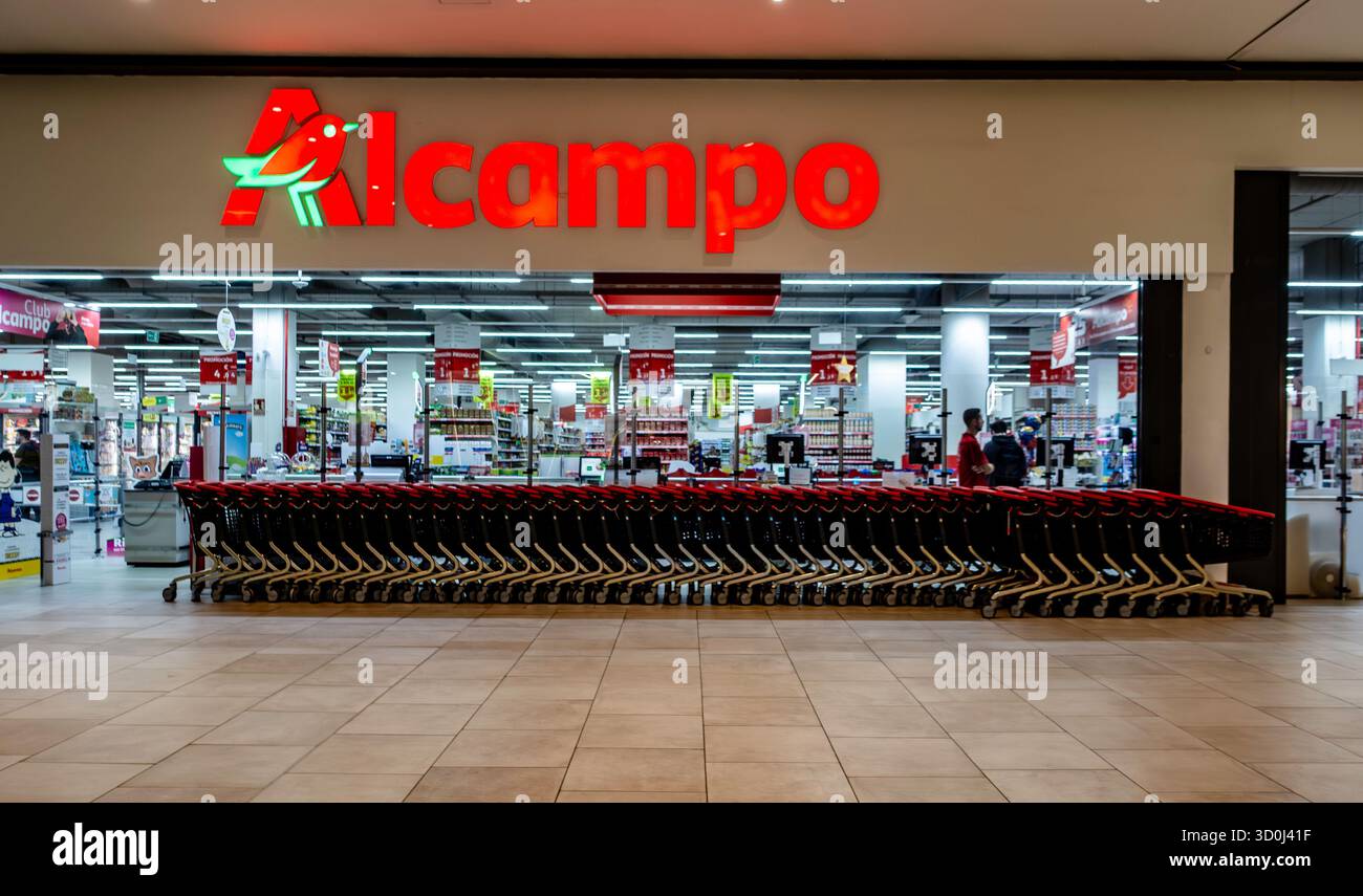 Centro comercial de market city hi-res stock photography and images - Alamy
