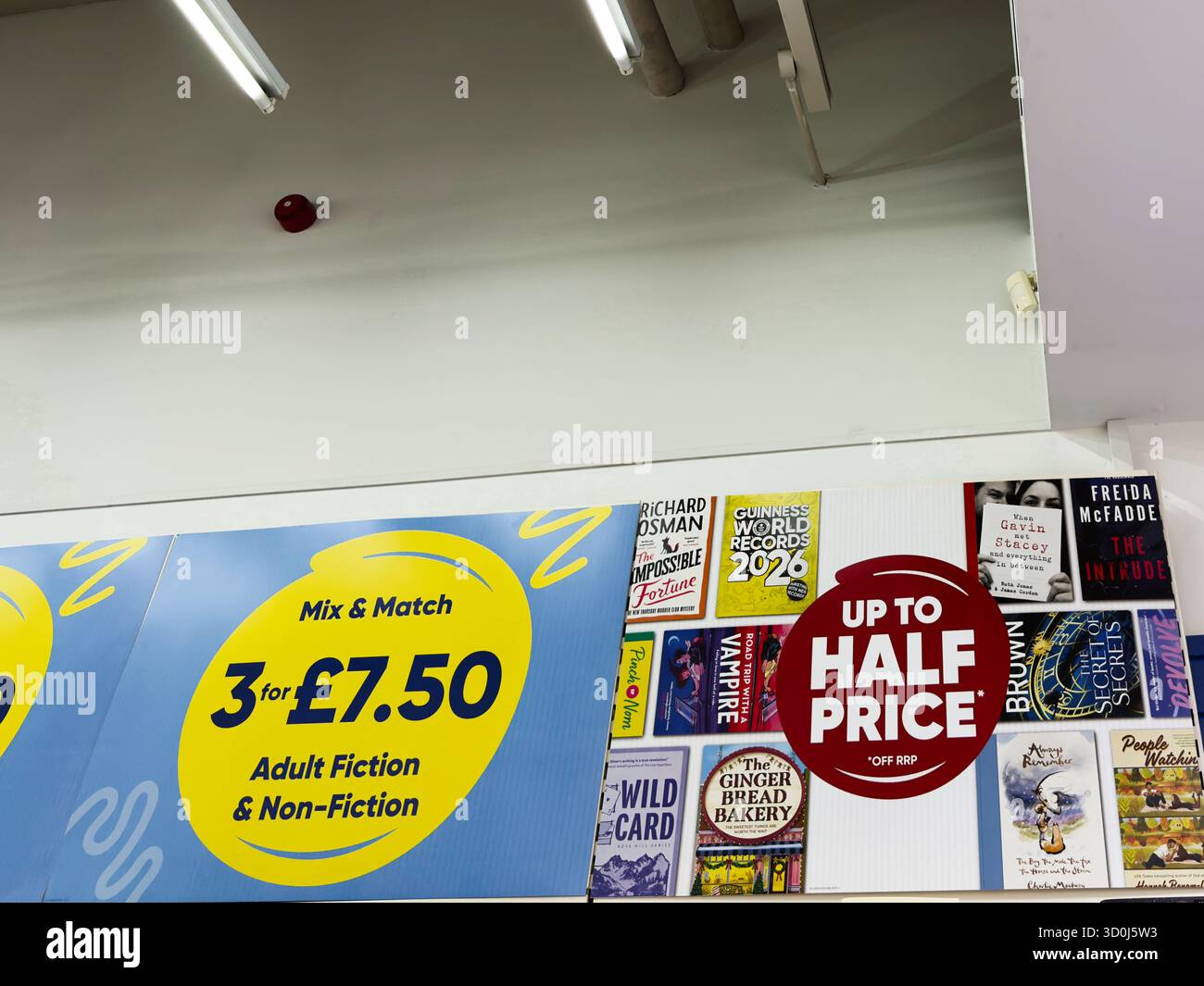 Guinness book of records cover hi-res stock photography and images - Alamy