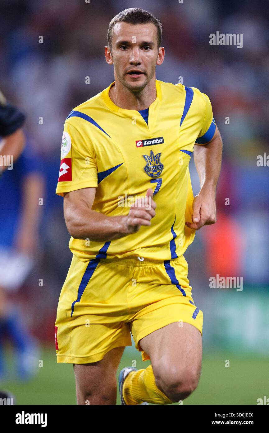 Team captain andriy shevchenko hi-res stock photography and images - Alamy