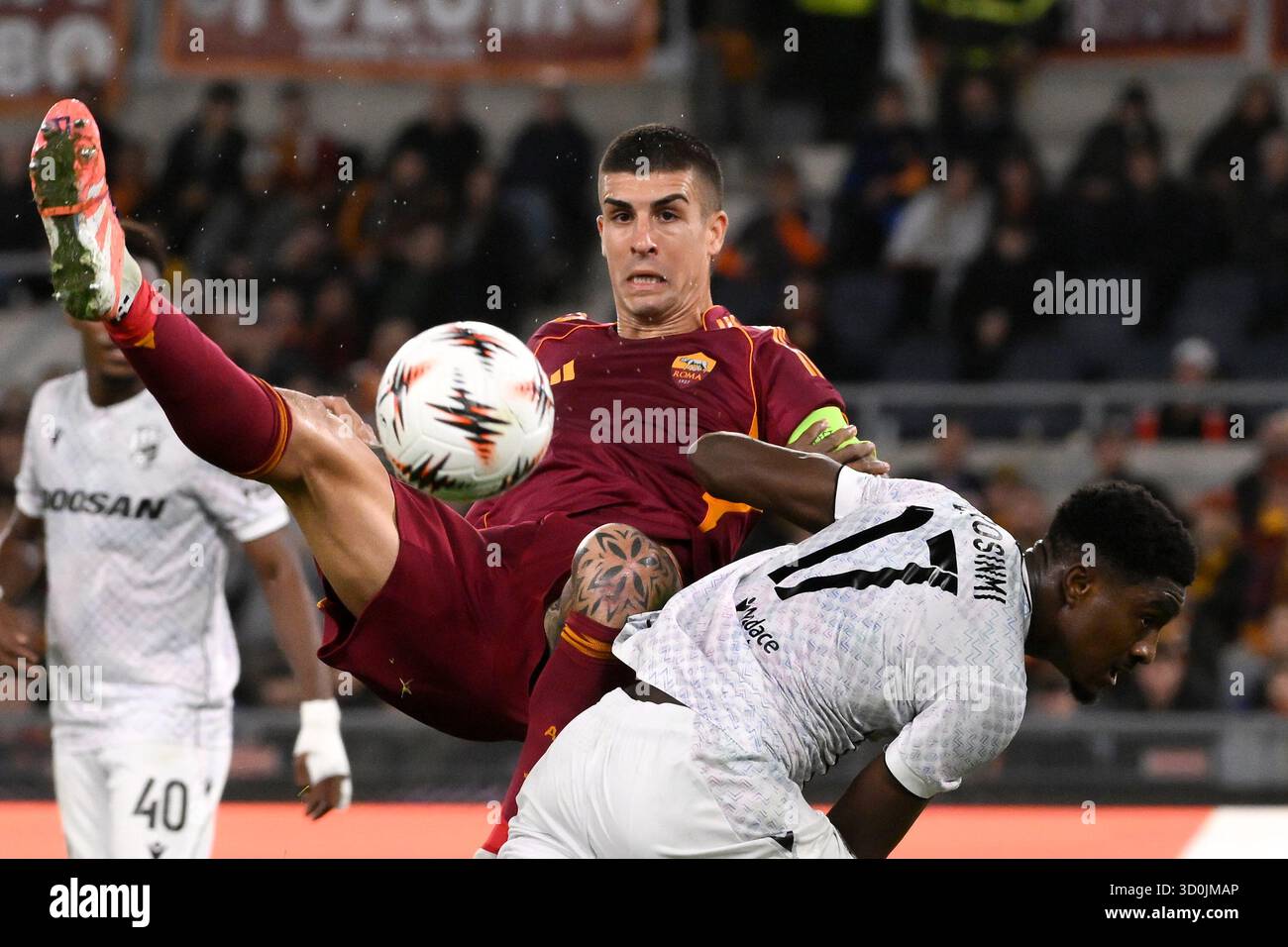 Gianluca Mancini of AS Roma and Rafiu Durosinmi of Viktoria Plzen ...