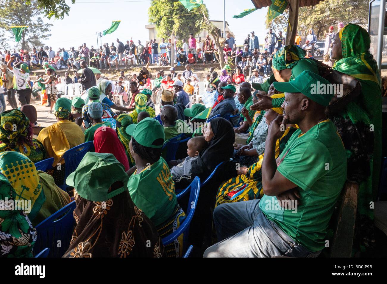 Supporters of Tanzanian presidential candidate Samia Suluhu Hassan, of ...