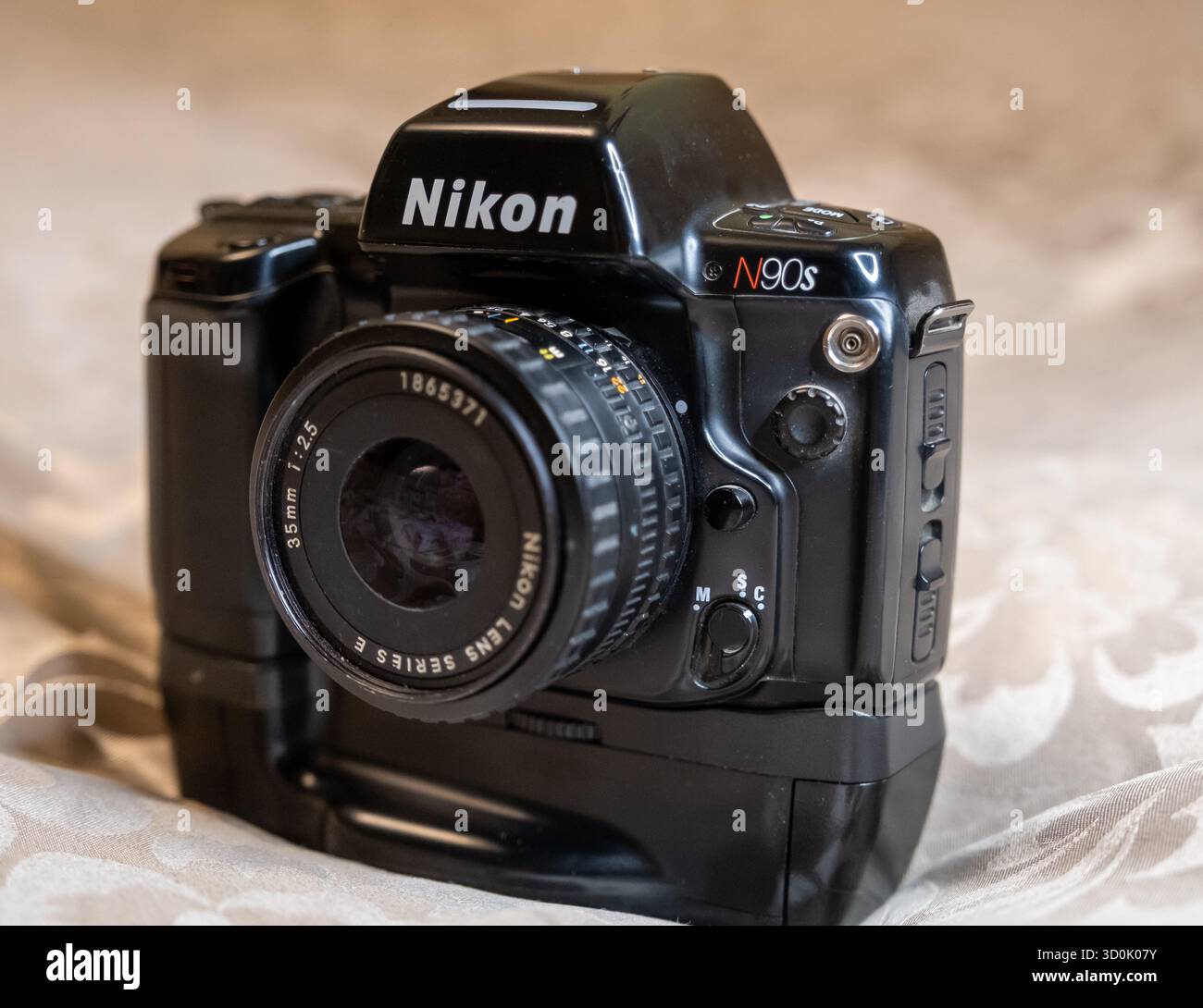 Cairo, Egypt - February 2023: Frontal view of vintage Nikon N90s (F90x ...