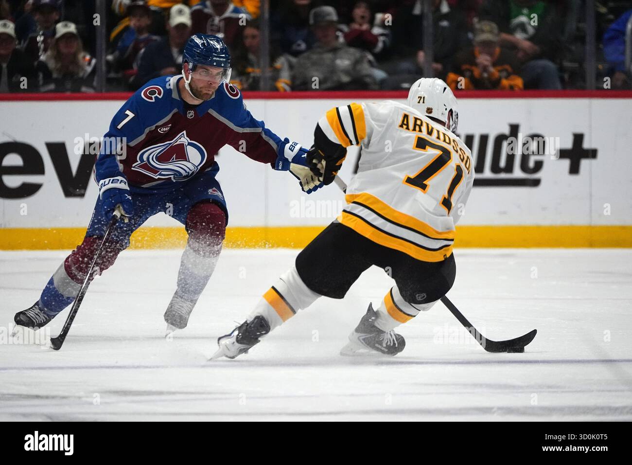 Colorado Avalanche defenseman Devon Toews (7) drops back to cover ...