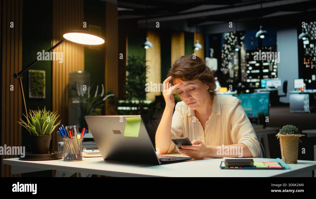 Confused employee checking calendar hi-res stock photography and images ...