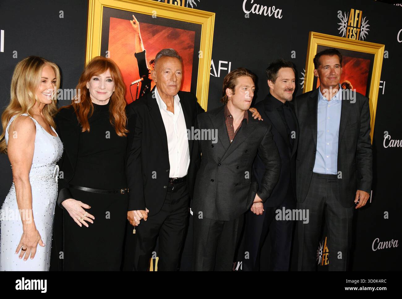 HOLLYWOOD, CALIFORNIA - OCTOBER 22: (L-R) Ellen Goldsmith-Vein, Patti ...