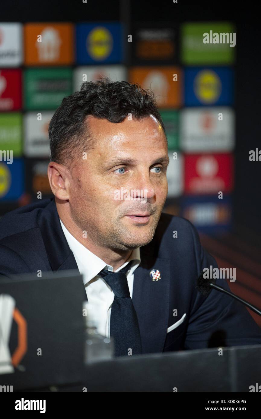 Malmoe ff dinamo zagreb hi-res stock photography and images - Alamy