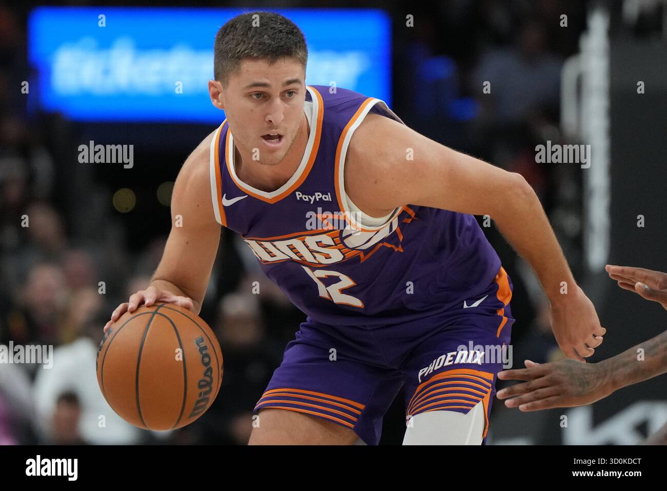 Phoenix Suns guard Collin Gillespie (12) drives against the Sacramento ...