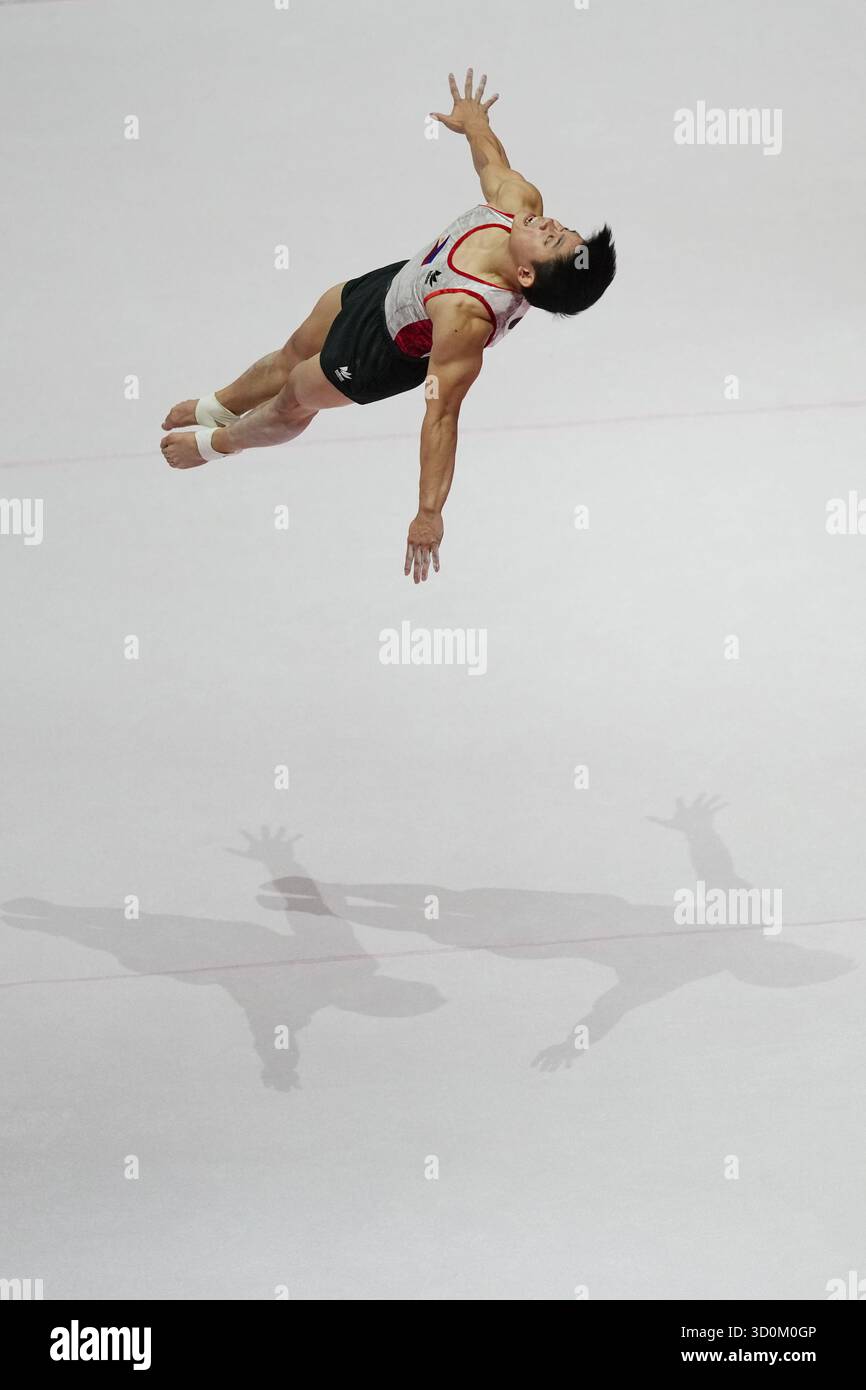 Carlos Edriel Yulo of the Philippines competes in the men's floor ...