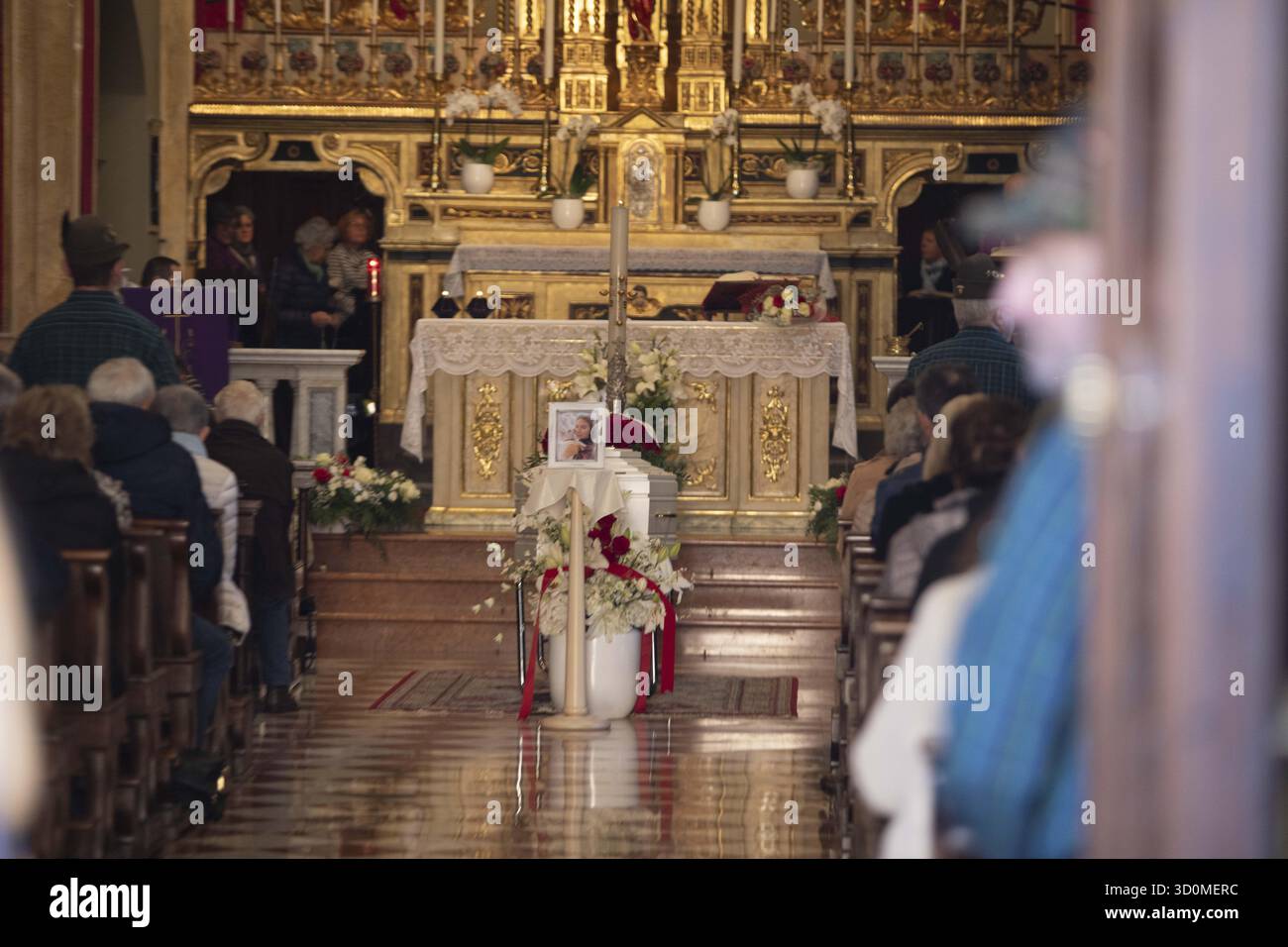 Strozza (Bergamo), Funeral of Pamela Genini, the 29-year-old killed in ...