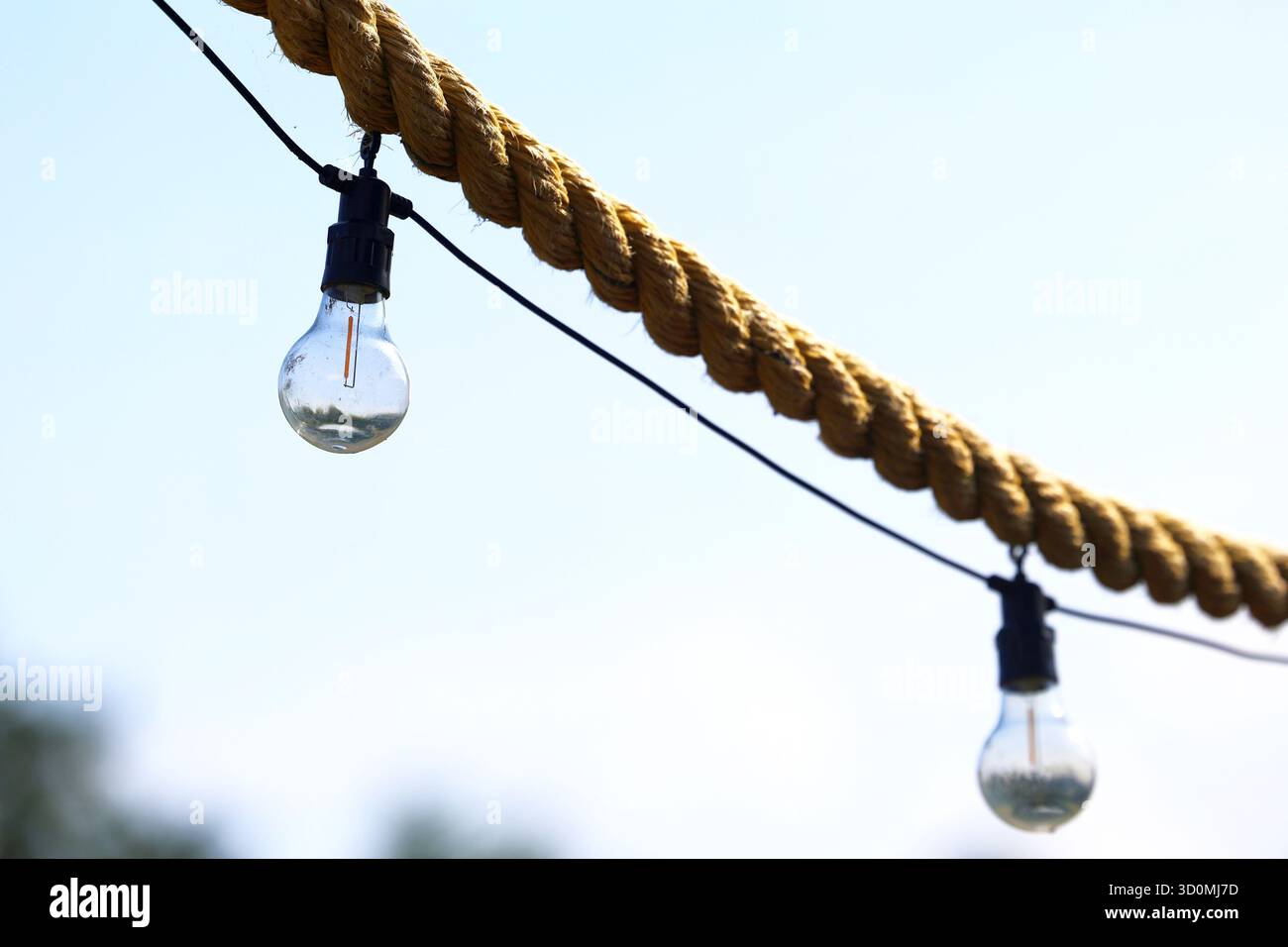 Rope and natural light hi-res stock photography and images - Alamy