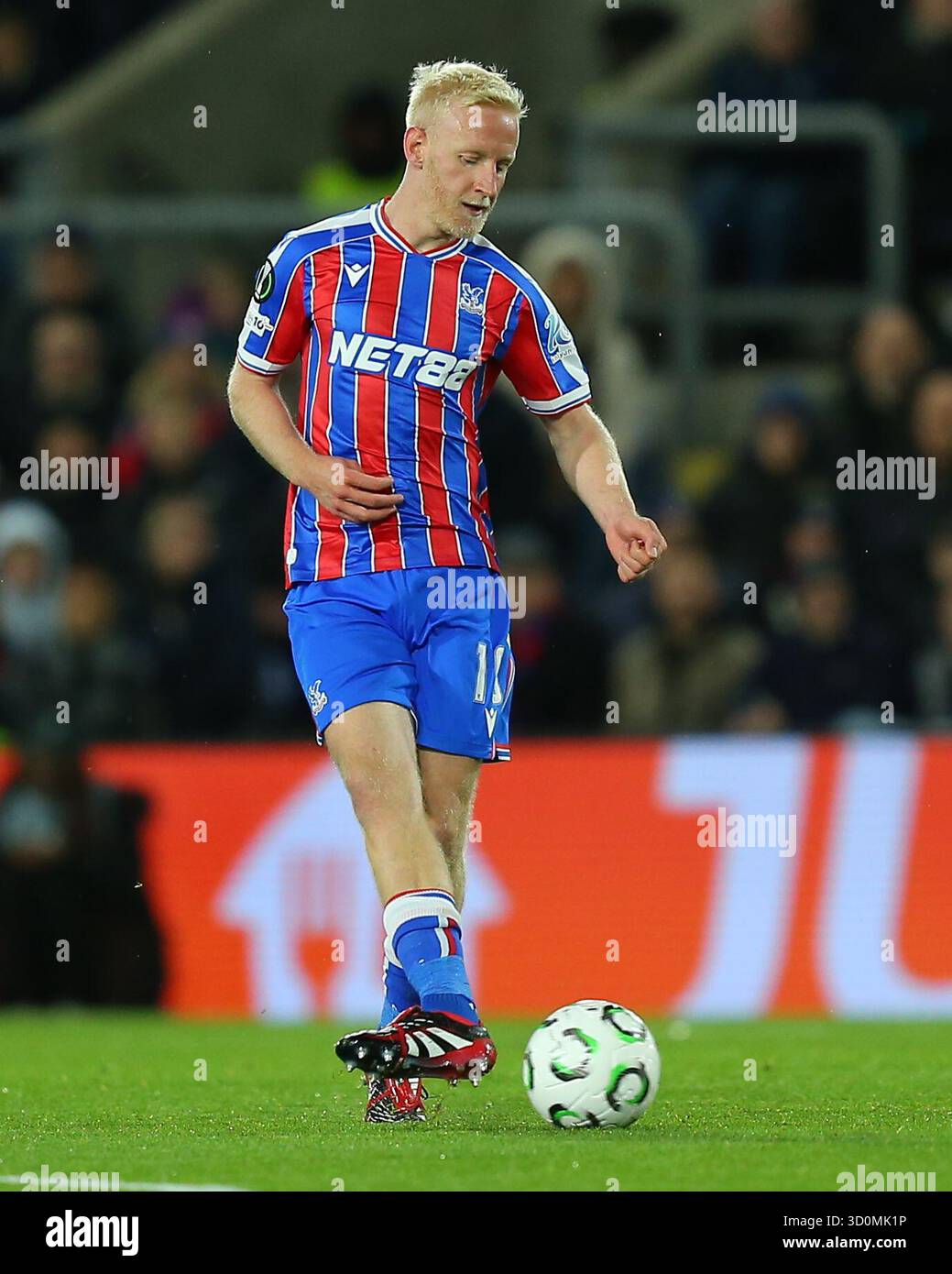 London, England, October 23 2025: Will Hughes (19 Crystal Palace ...