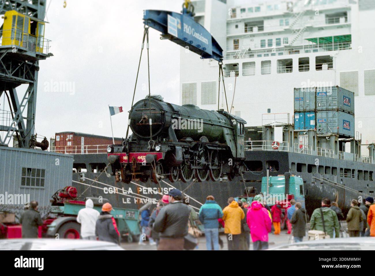 Steam locomotive Flying Scotsman being unloaded from the French ...
