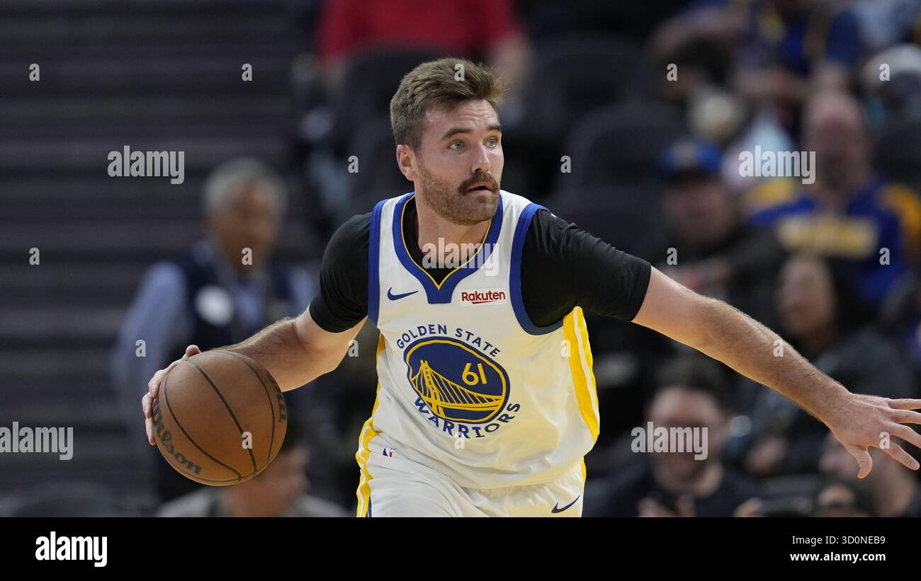 Golden State Warriors guard Pat Spencer moves the ball during the ...