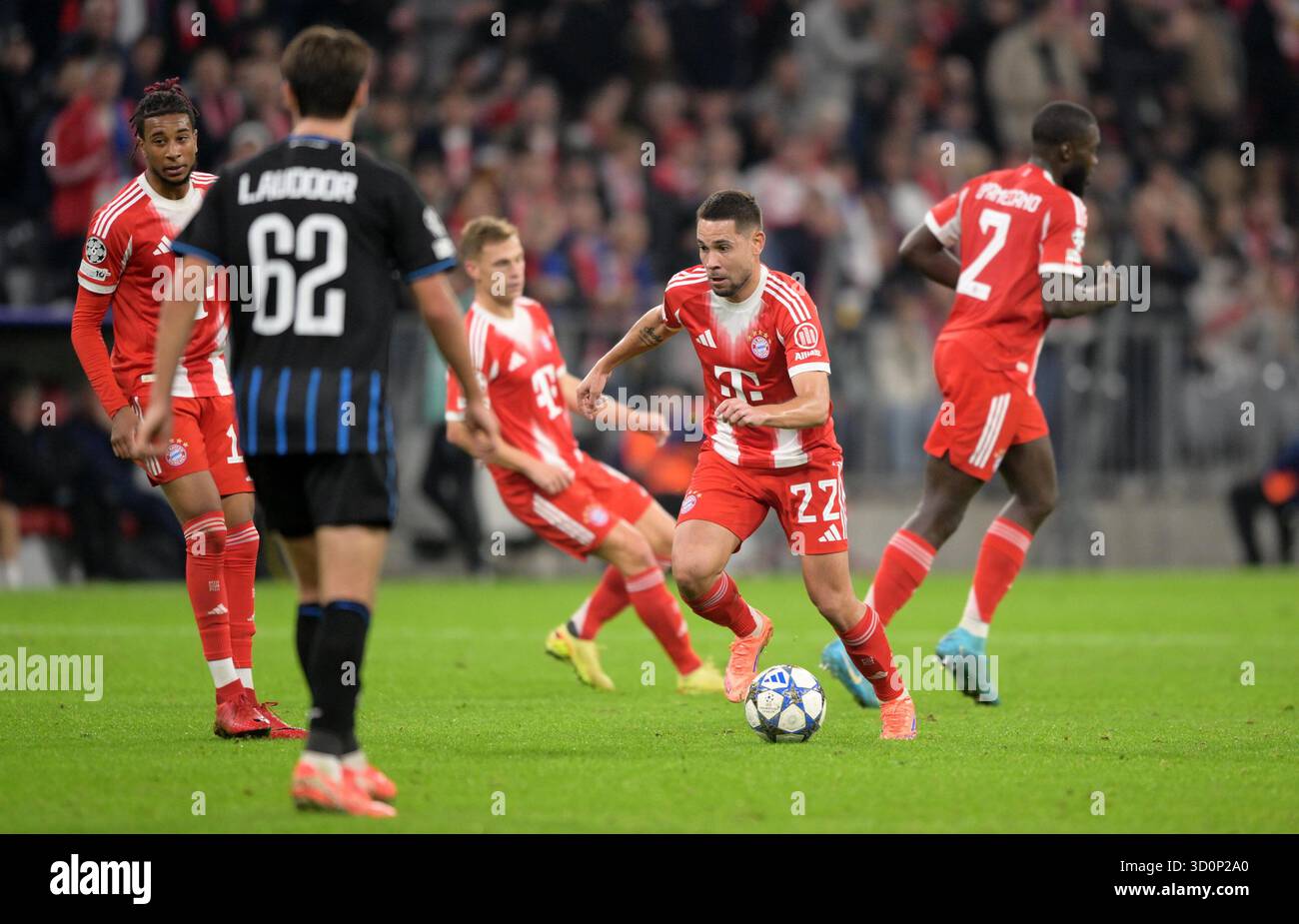 from left: Michael Olise, Raphael Guerreiro (Bayern) Munich, September ...