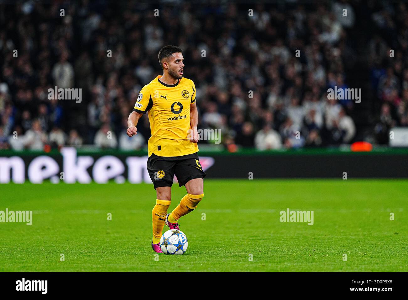 Yan Couto (Borussia Dortmund, #02) DEN, FC Kopenhagen vs. Borussia Dortmund, Fussball, UEFA ...