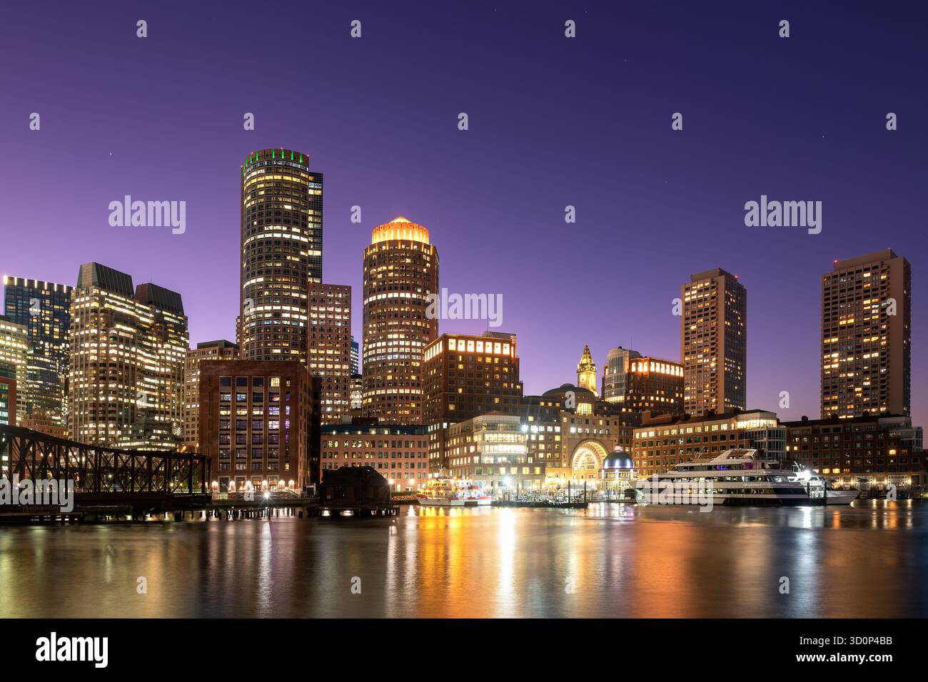View skyline boston dusk hi-res stock photography and images - Alamy