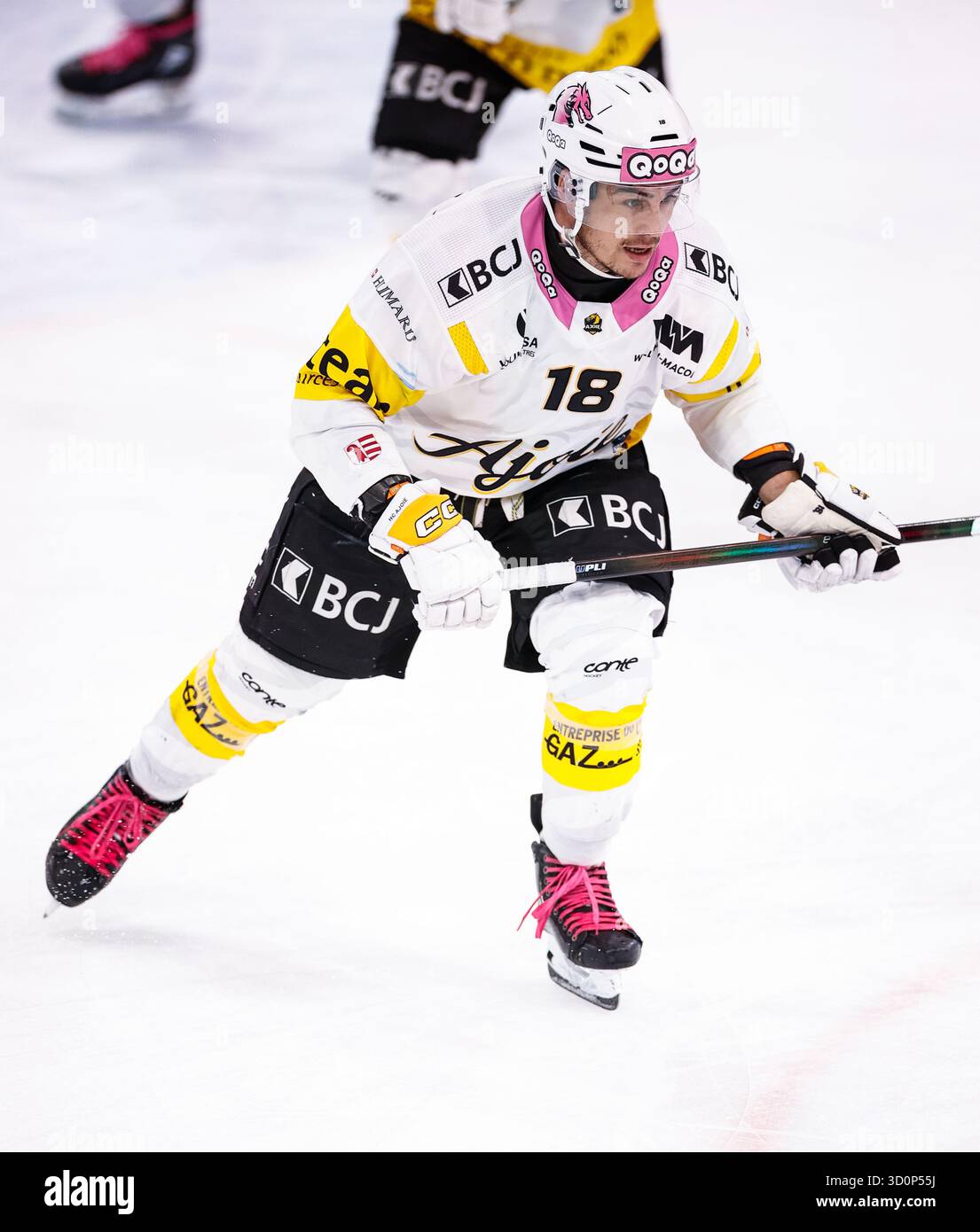 23/10/2025, Zug, OYM hall, NL: EV Zug - HC Ajoie, #18 Bastien Pouilly ...