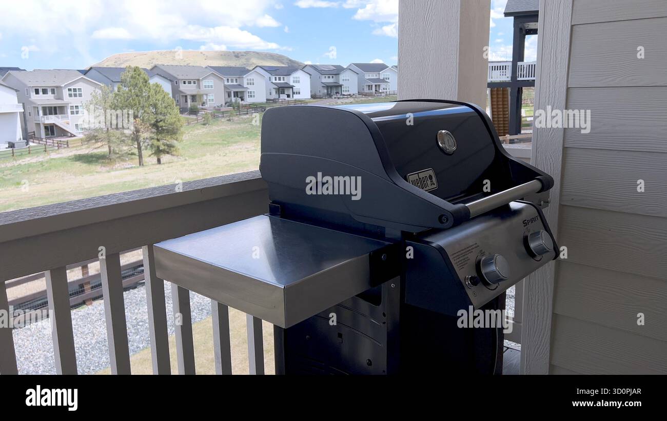 Weber grill setup hi-res stock photography and images - Alamy