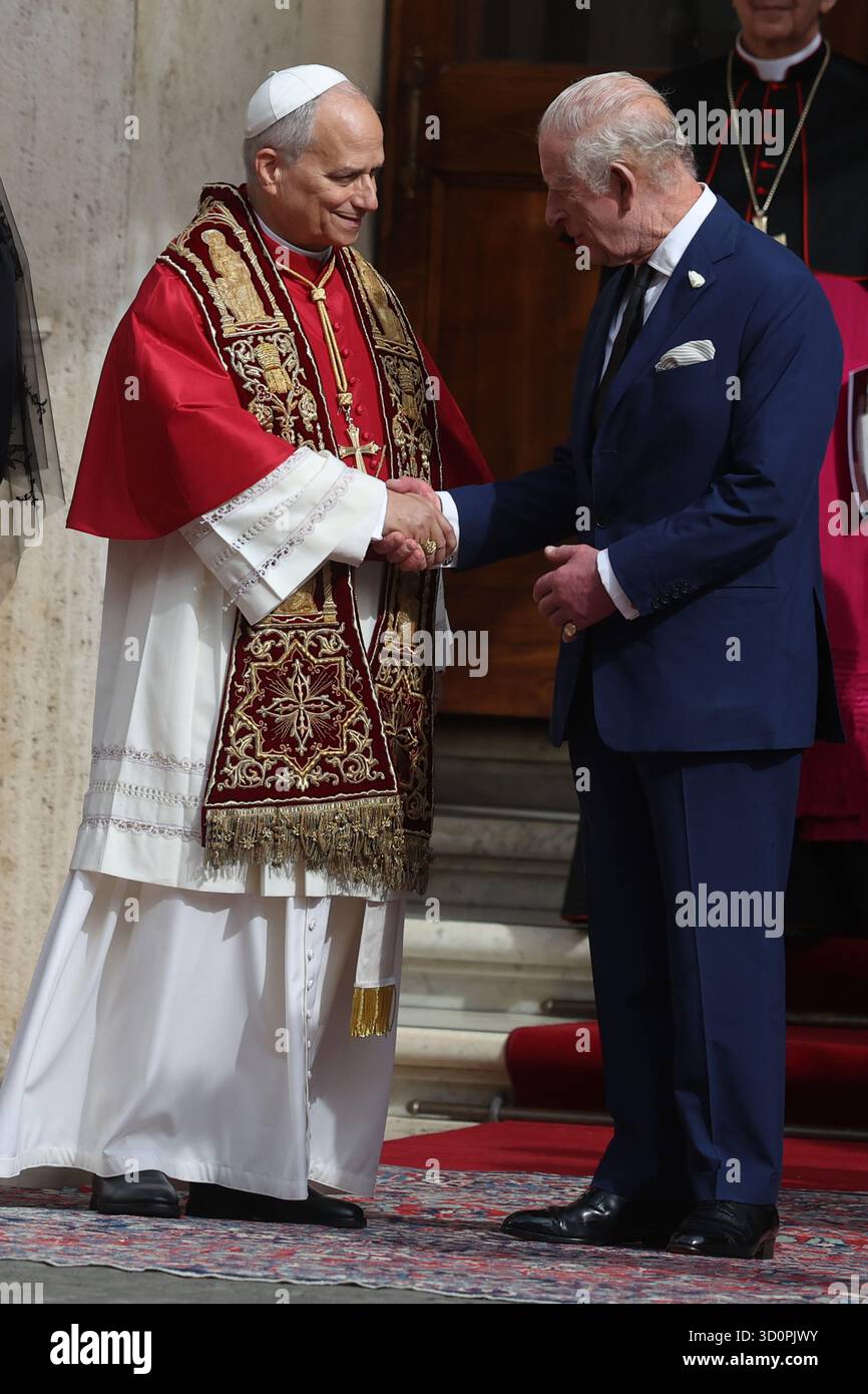 Pope Leo XIV and King Charles III greet each other in the Piazzale di ...