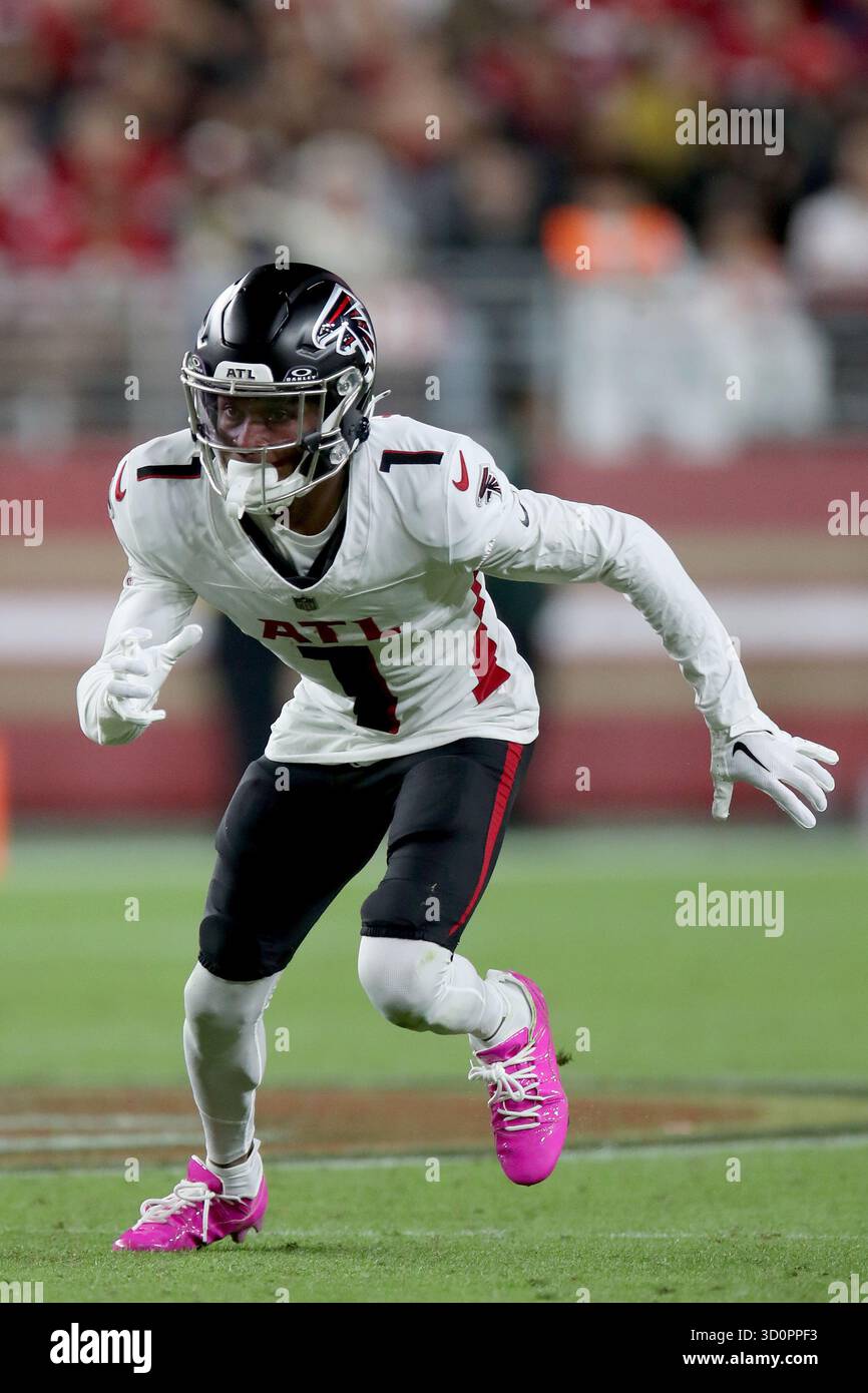 Atlanta Falcons wide receiver Darnell Mooney (1) runs during an NFL ...
