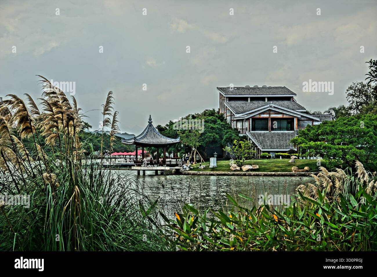 Wenzhou (Zhejiang), China: Huaigu Terrace and Qiubo Pavilion on ...