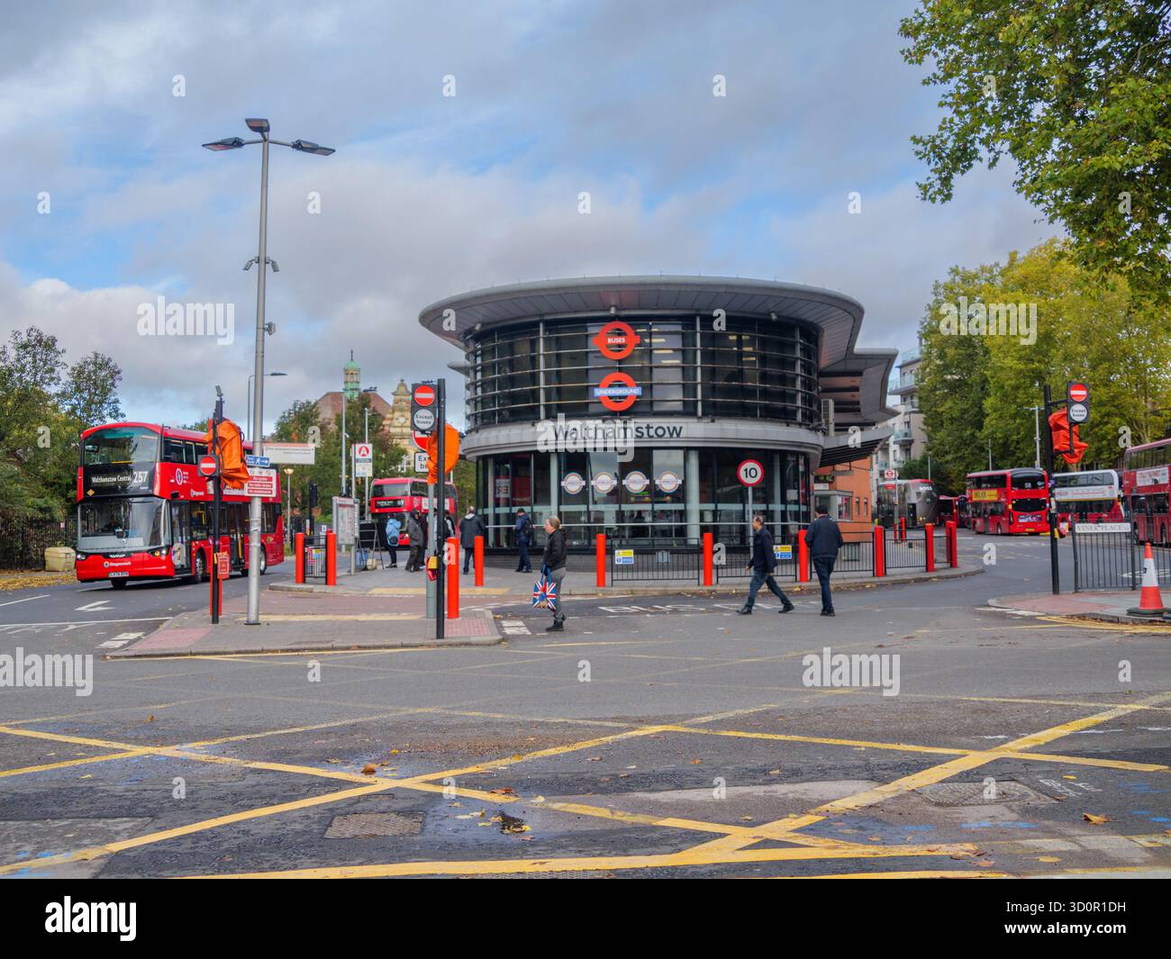 TFL, Walthamstow Central Bus station, Walthamstow London UK Stock Photo ...