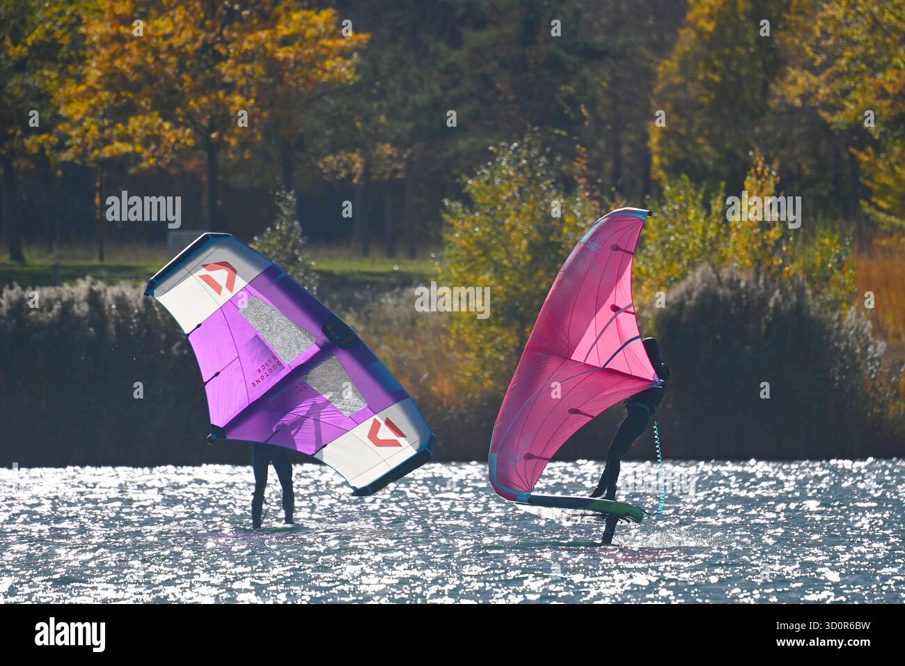 Weather picture from October 24, 2025: Wingsurfer on Lake Riemer (Buga ...