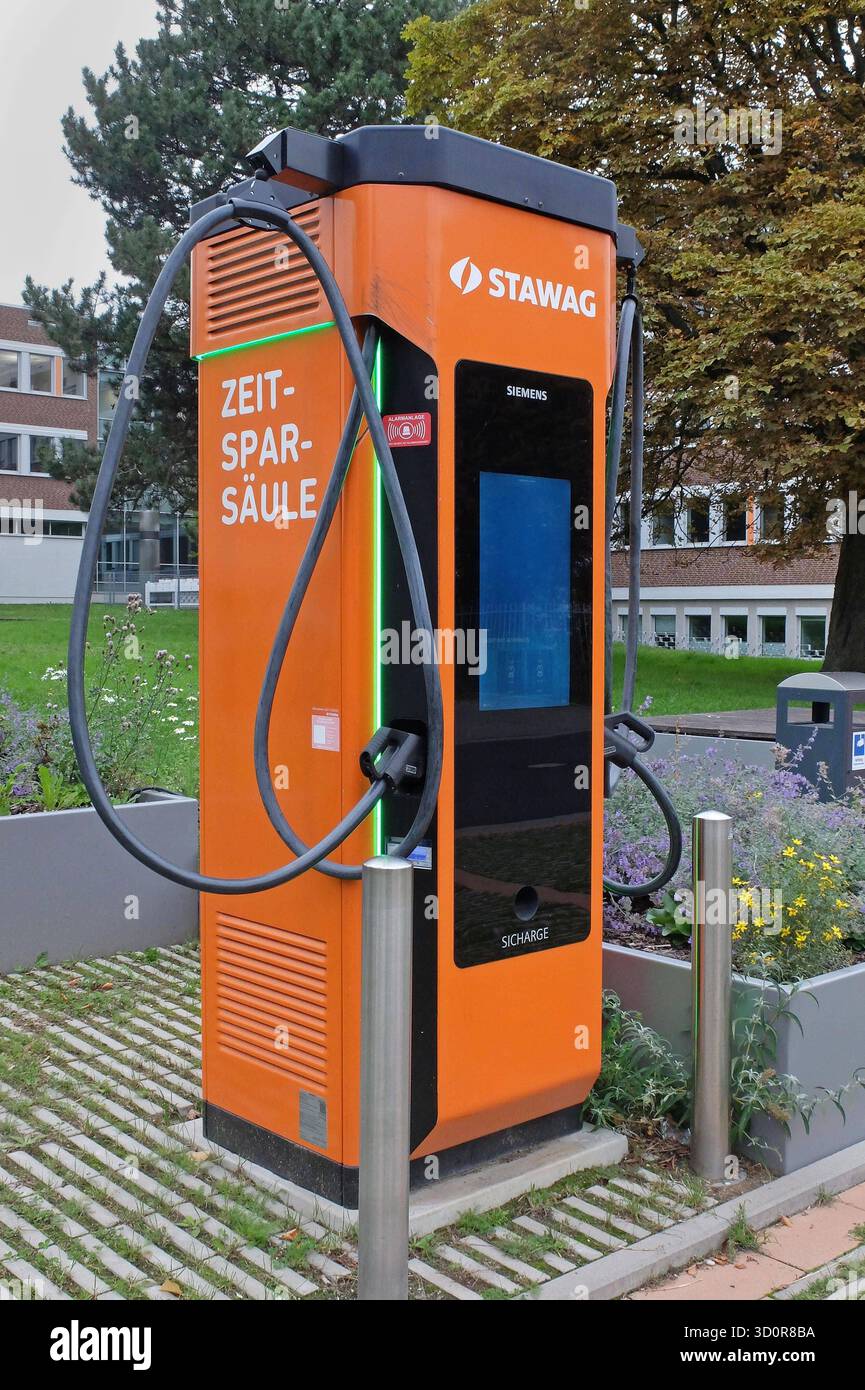 HPC-Ladesäulen Aachen, 09.10.2025: High Power Charger-Ladepark der ...