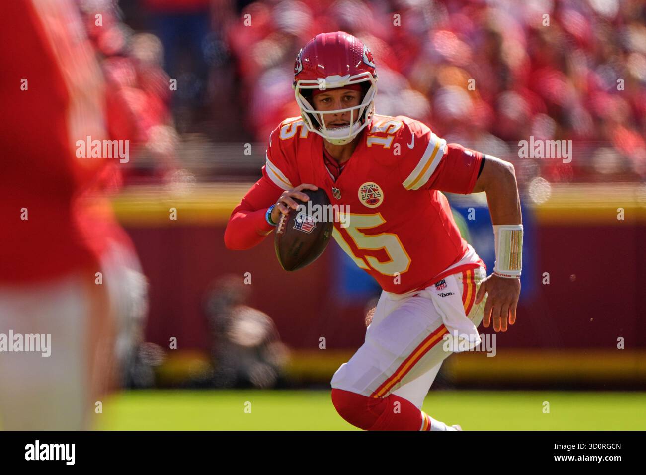 Kansas City Chiefs quarterback Patrick Mahomes runs the ball during the ...